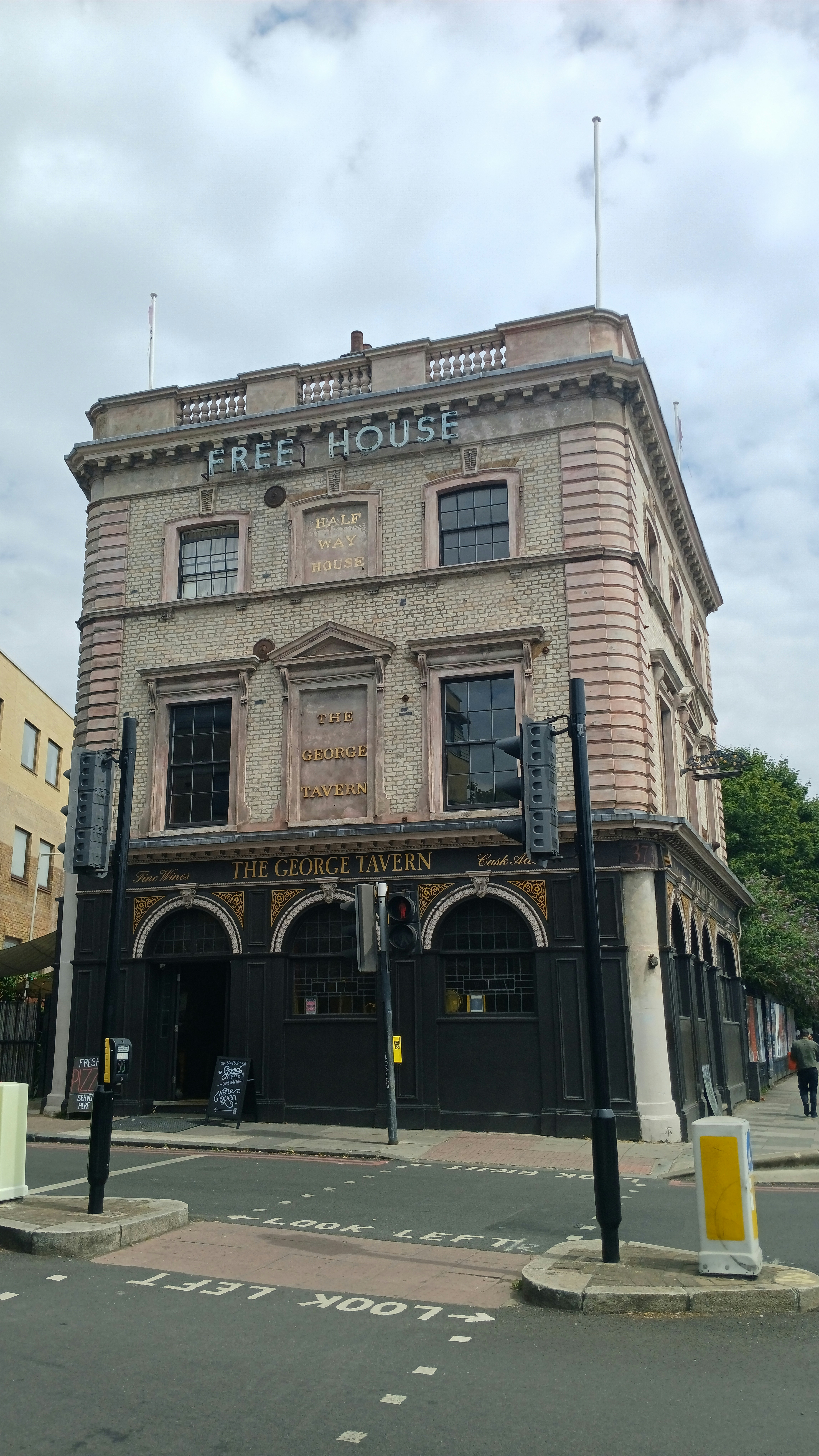 The george tavern, a historic building on a corner. photo – Free ...