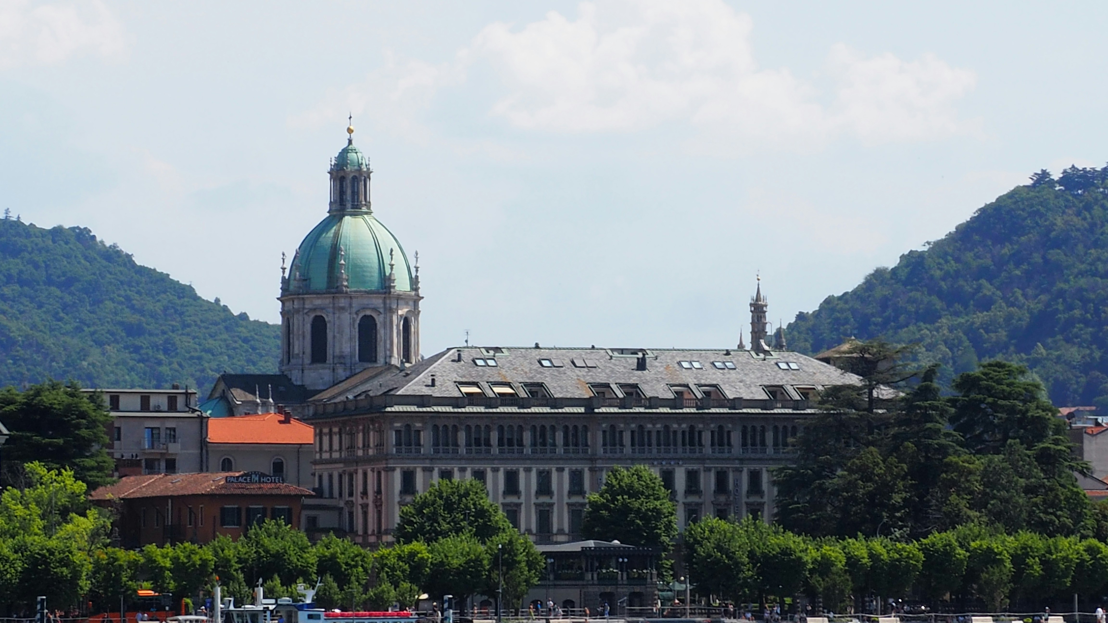 Harmony of Nature and Architecture in Lake Como