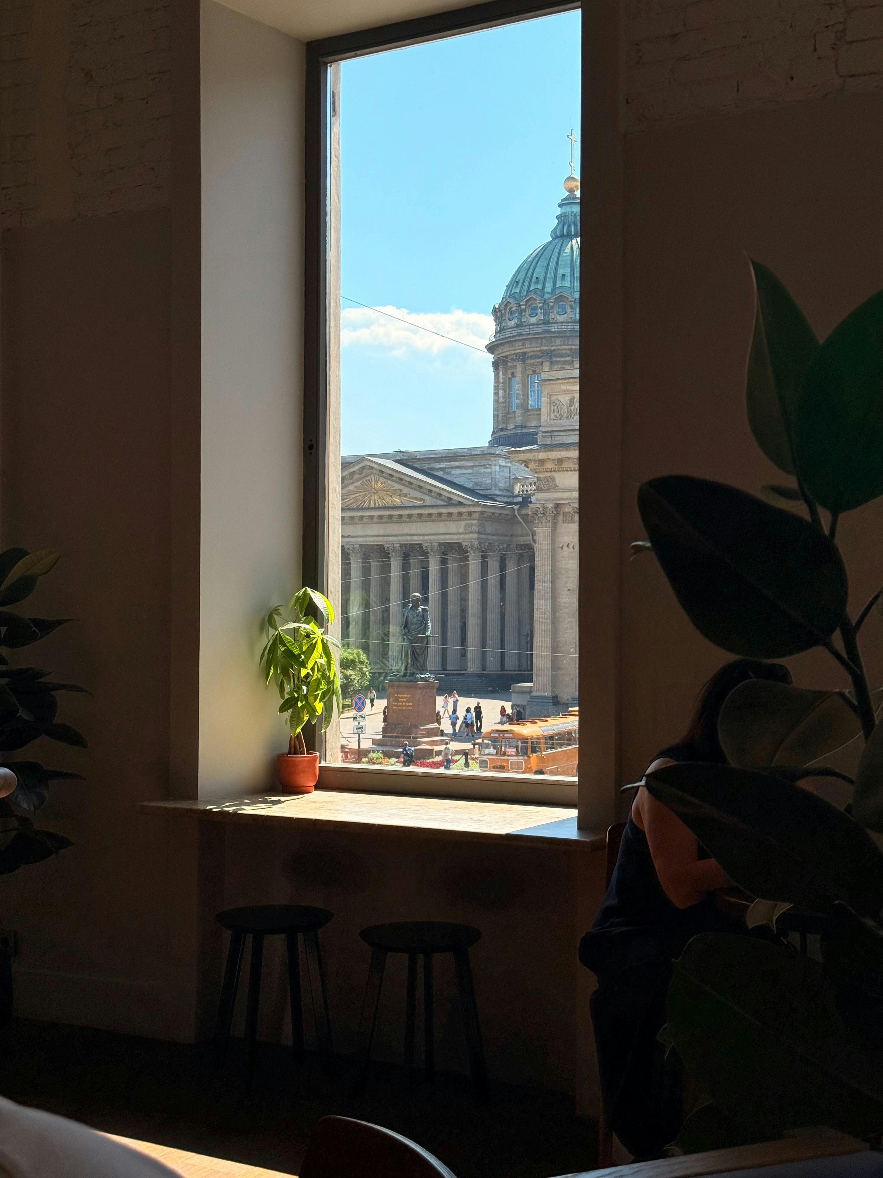Framed Serenity: A Glimpse of Architectural Elegance