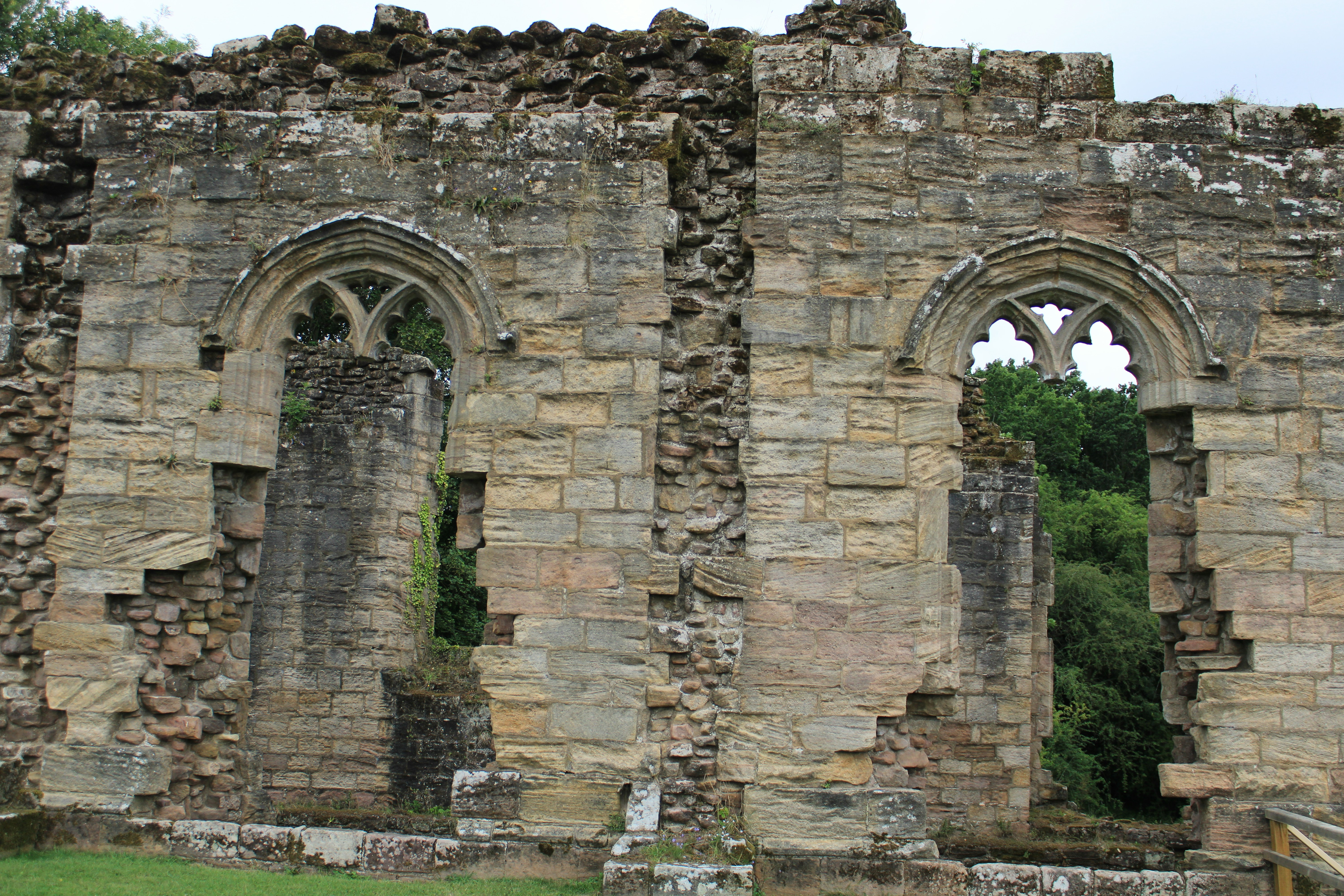 Echoes of Time: The Ruins of History