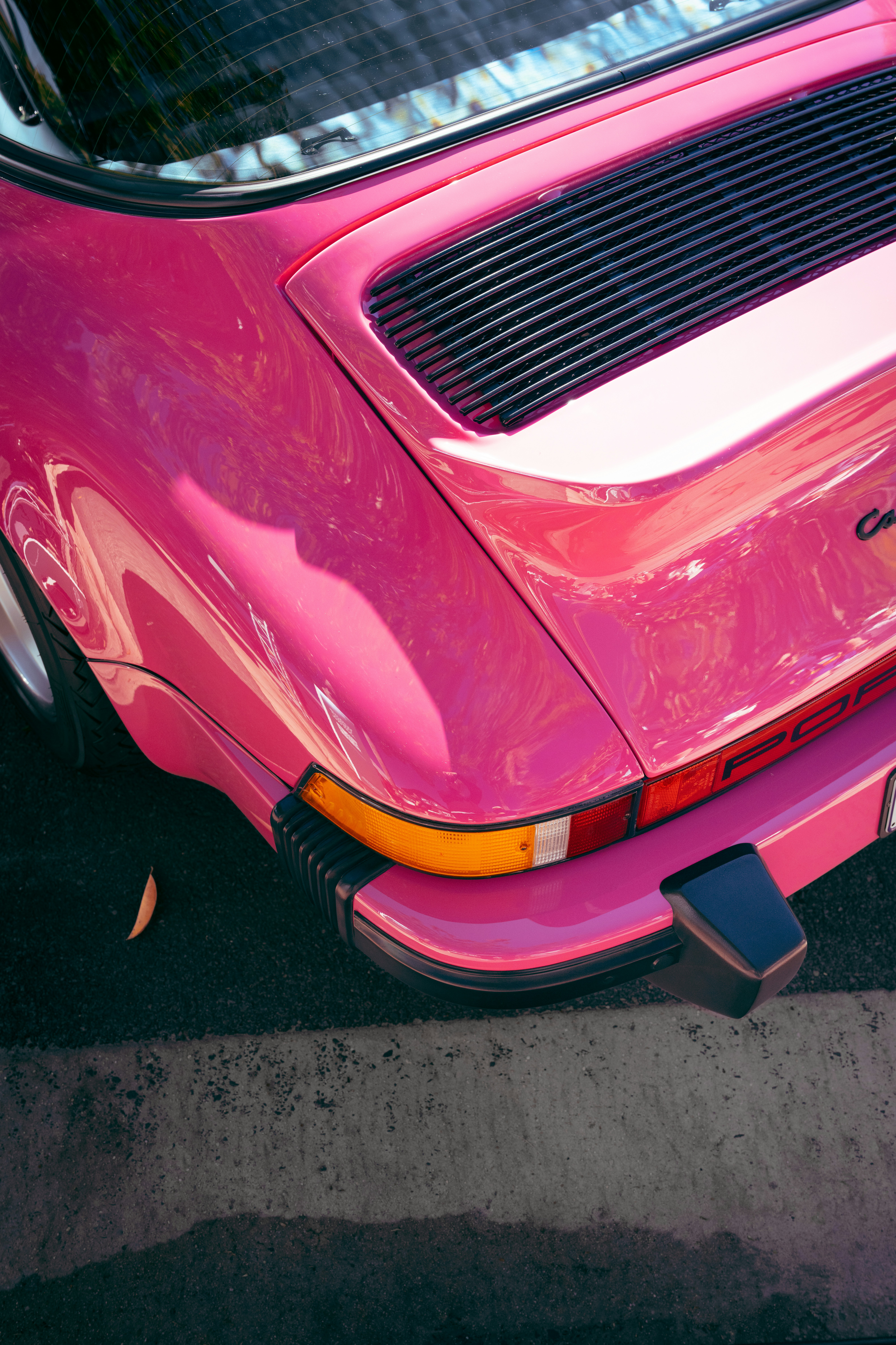 Retro Radiance: The Pink Porsche Phenomenon