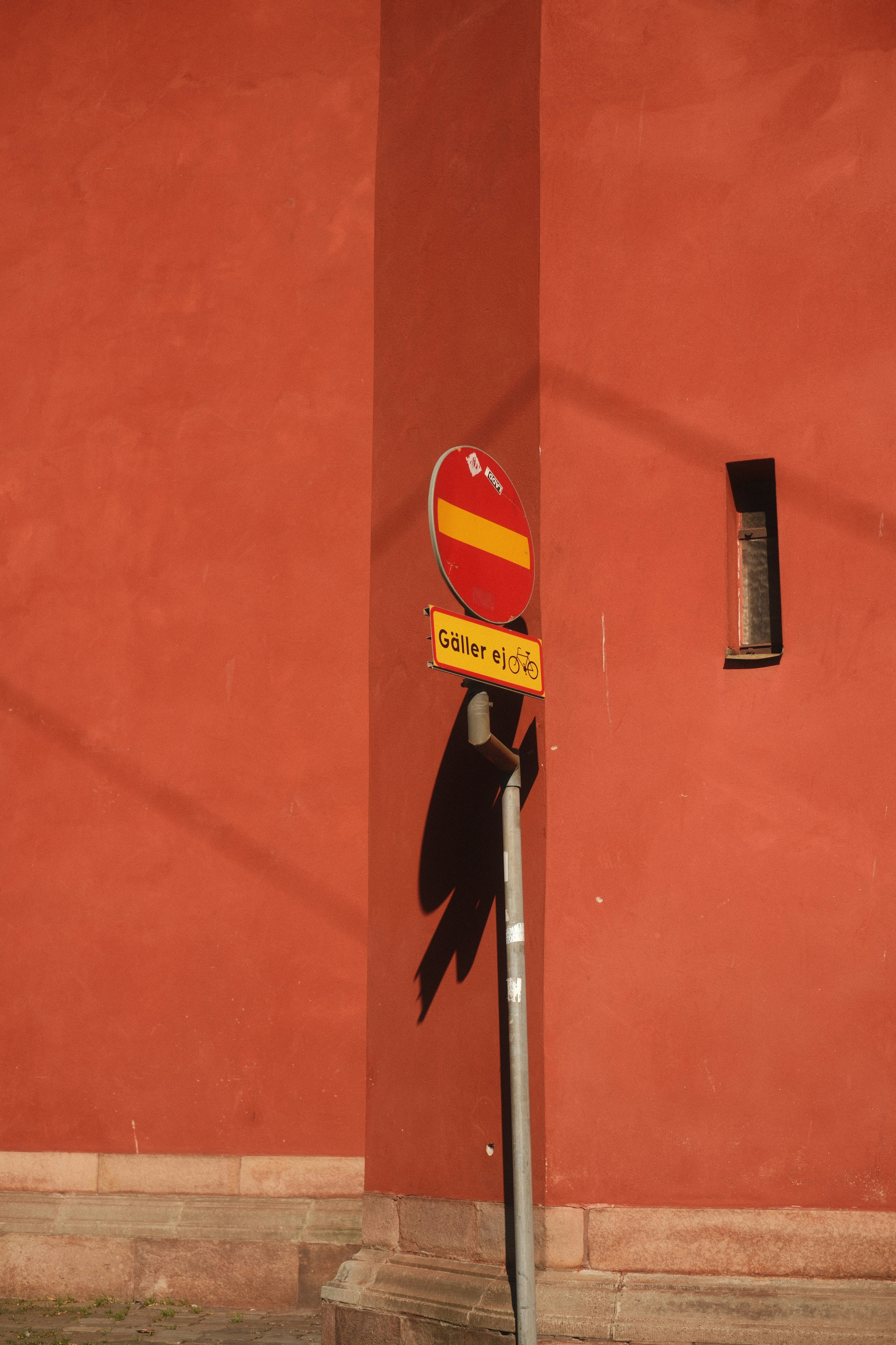 Urban Geometry: The Intersection of Color and Structure