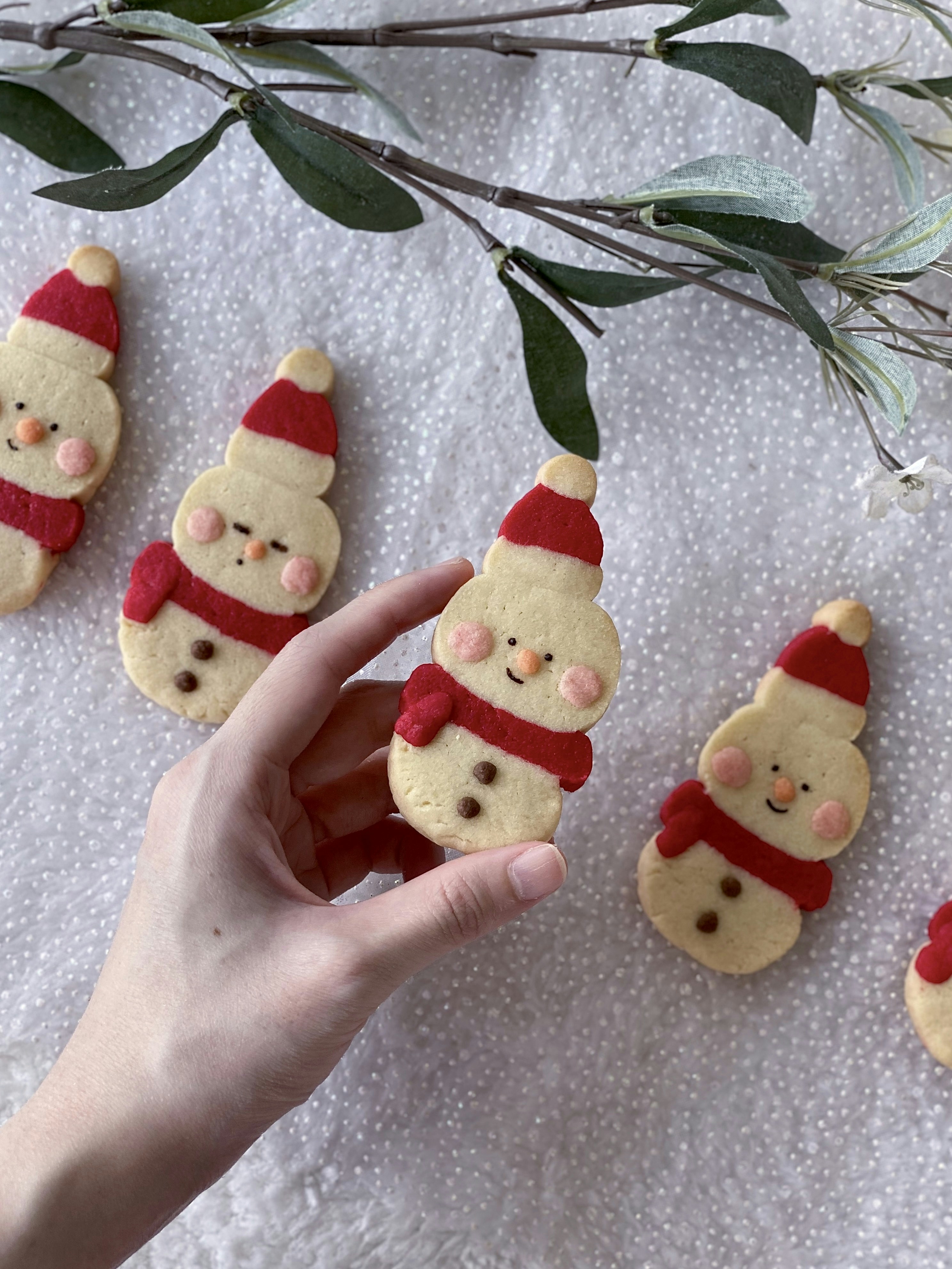 Whimsical Winter Treats: Handcrafted Snowman Cookies