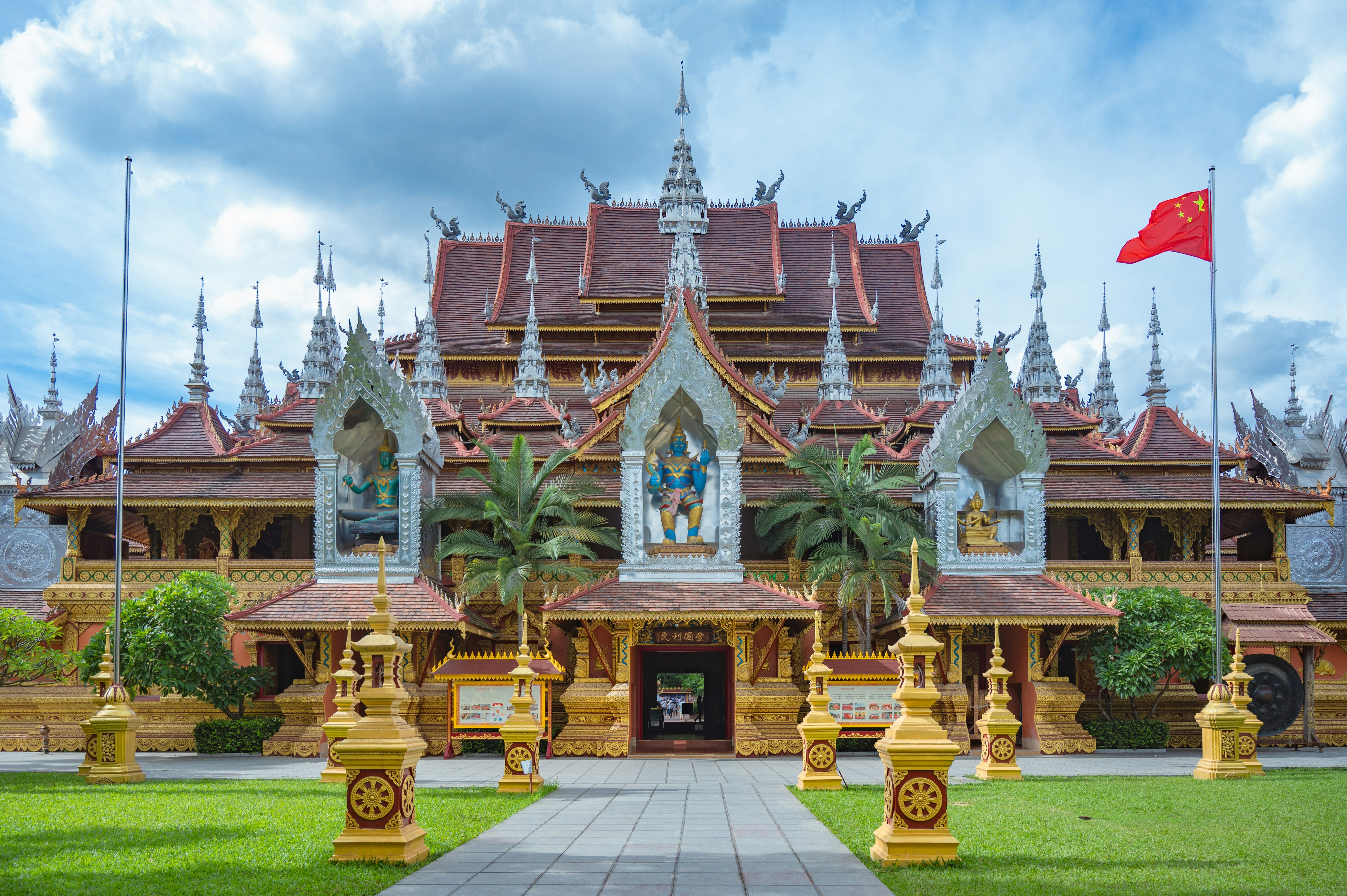 Harmony of Tradition: A Glimpse into Architectural Splendor