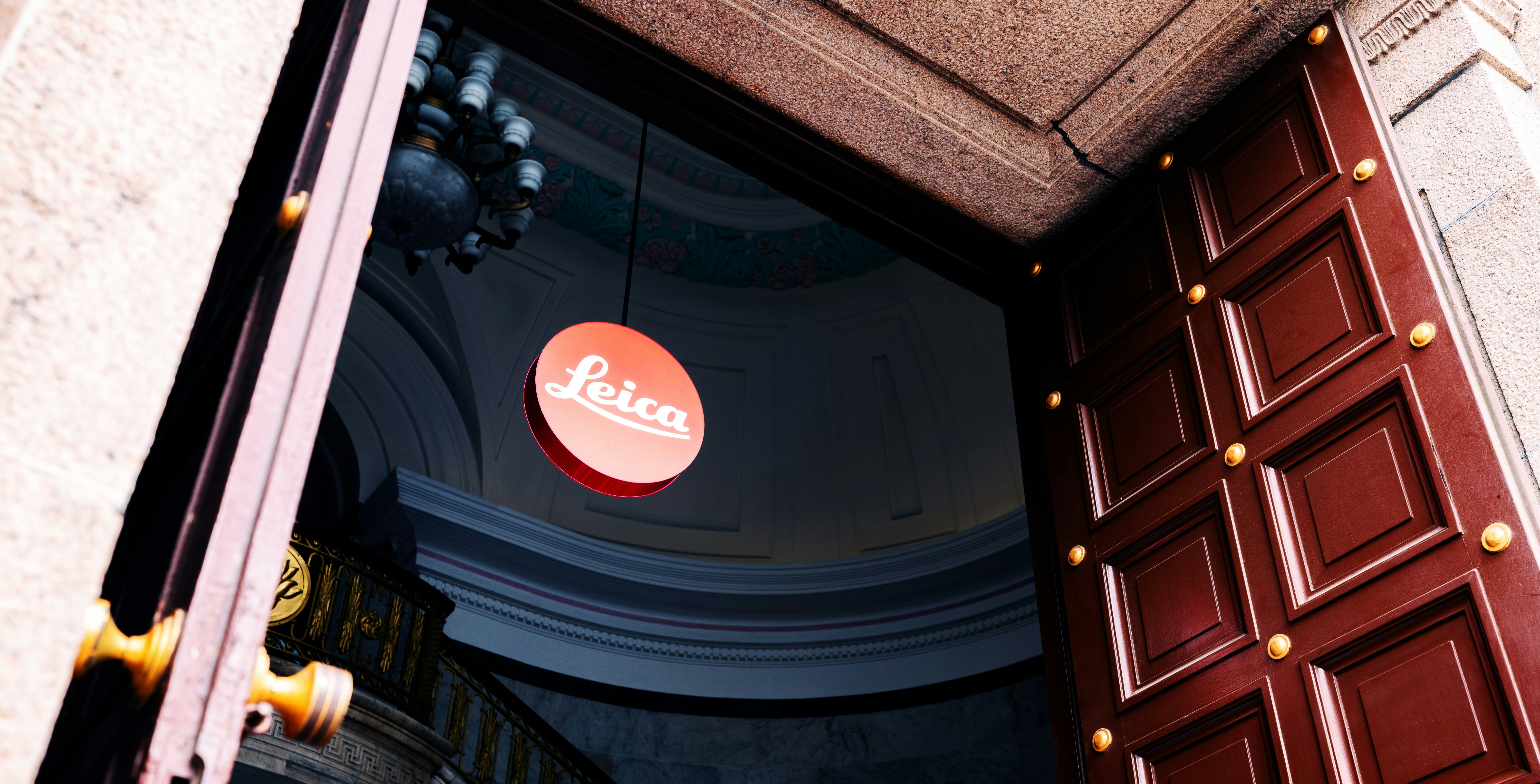 The Iconic Entrance: A Portal to Photographic Excellence
