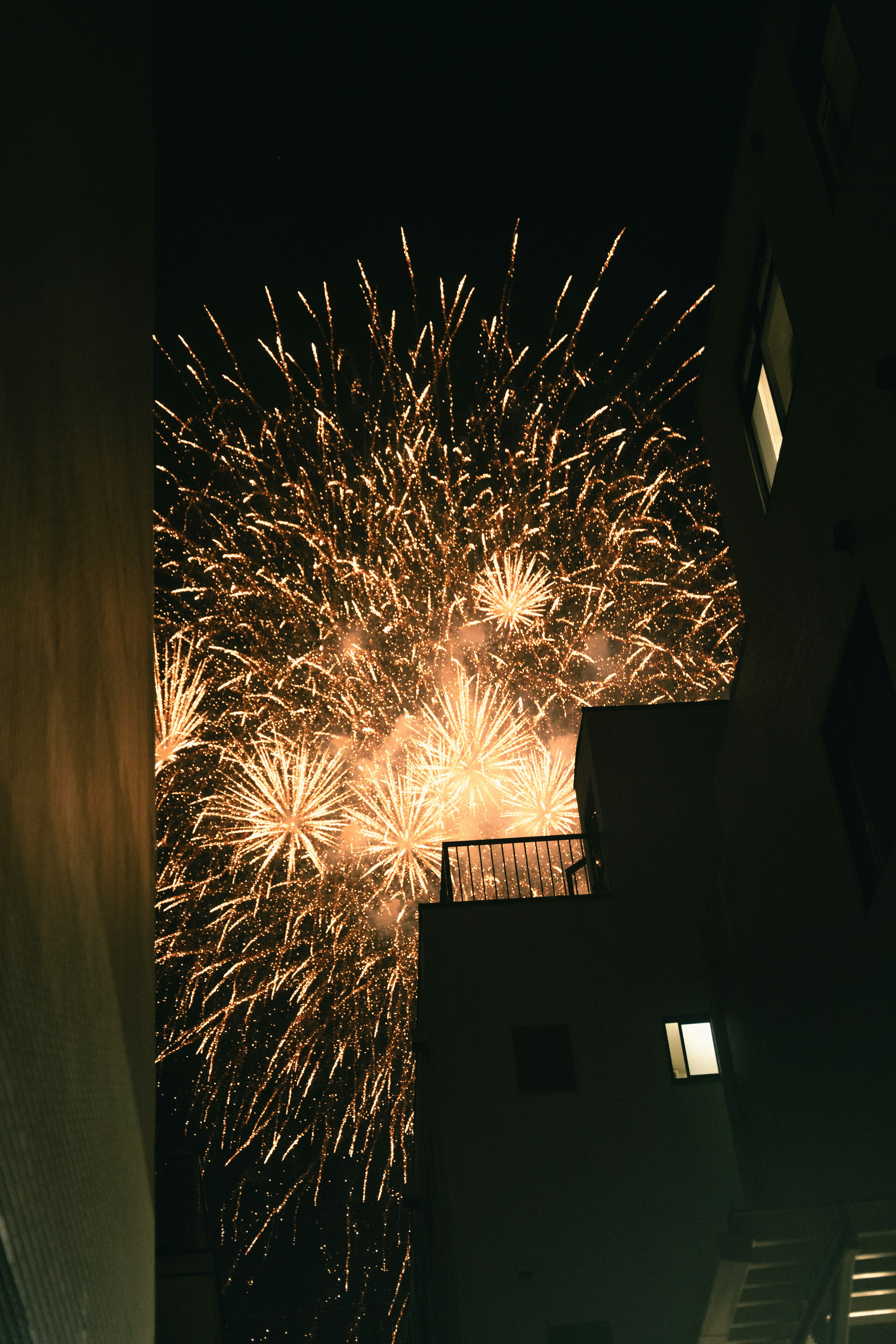 Urban Skylight: A Pyrotechnic Symphony