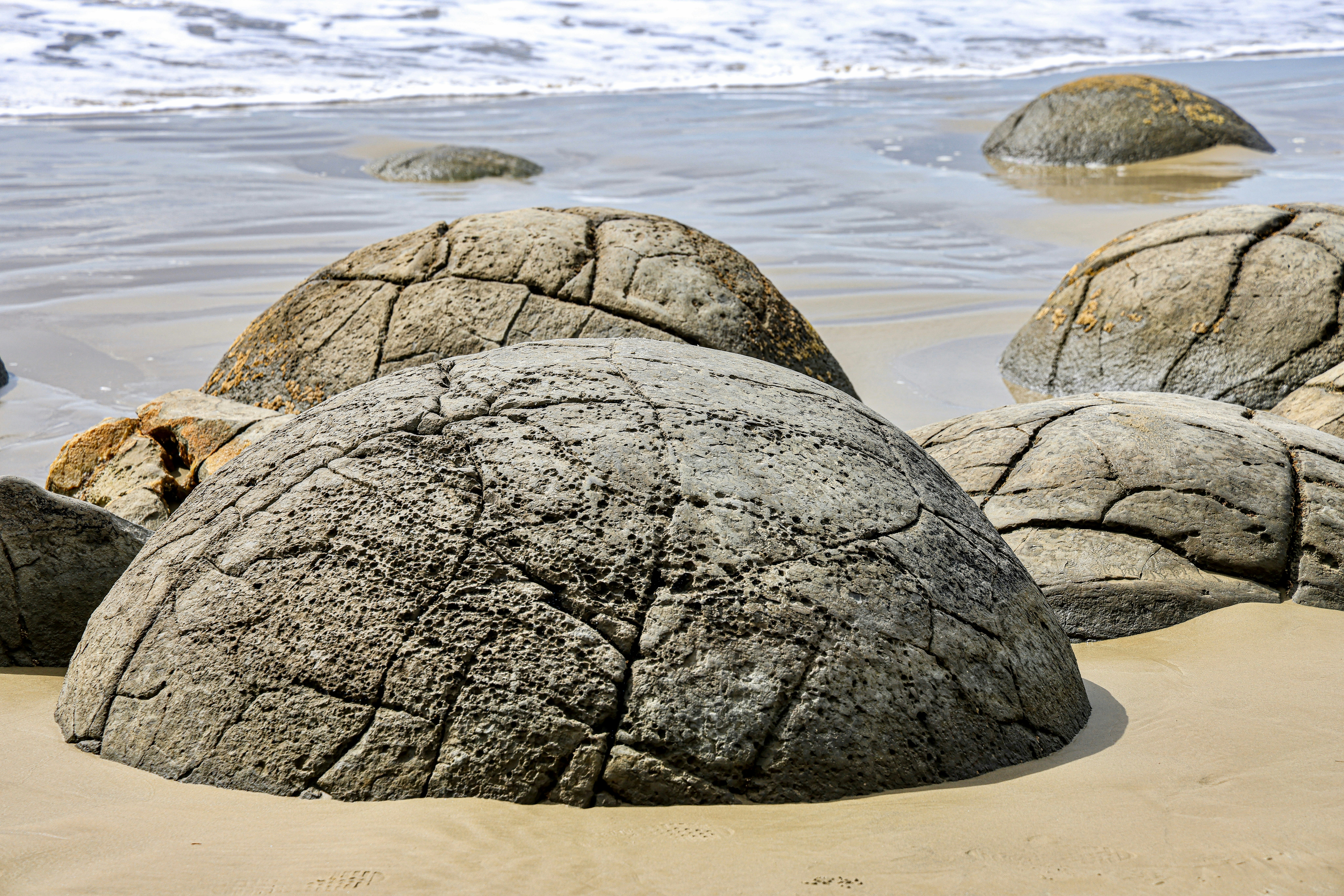 Nature's Ancient Sculptures: The Moeraki Boulders