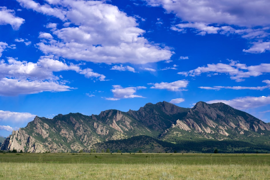 🏔️ Boulder, Colorado Wind Load & Permitting Guide | WindCalculations.com