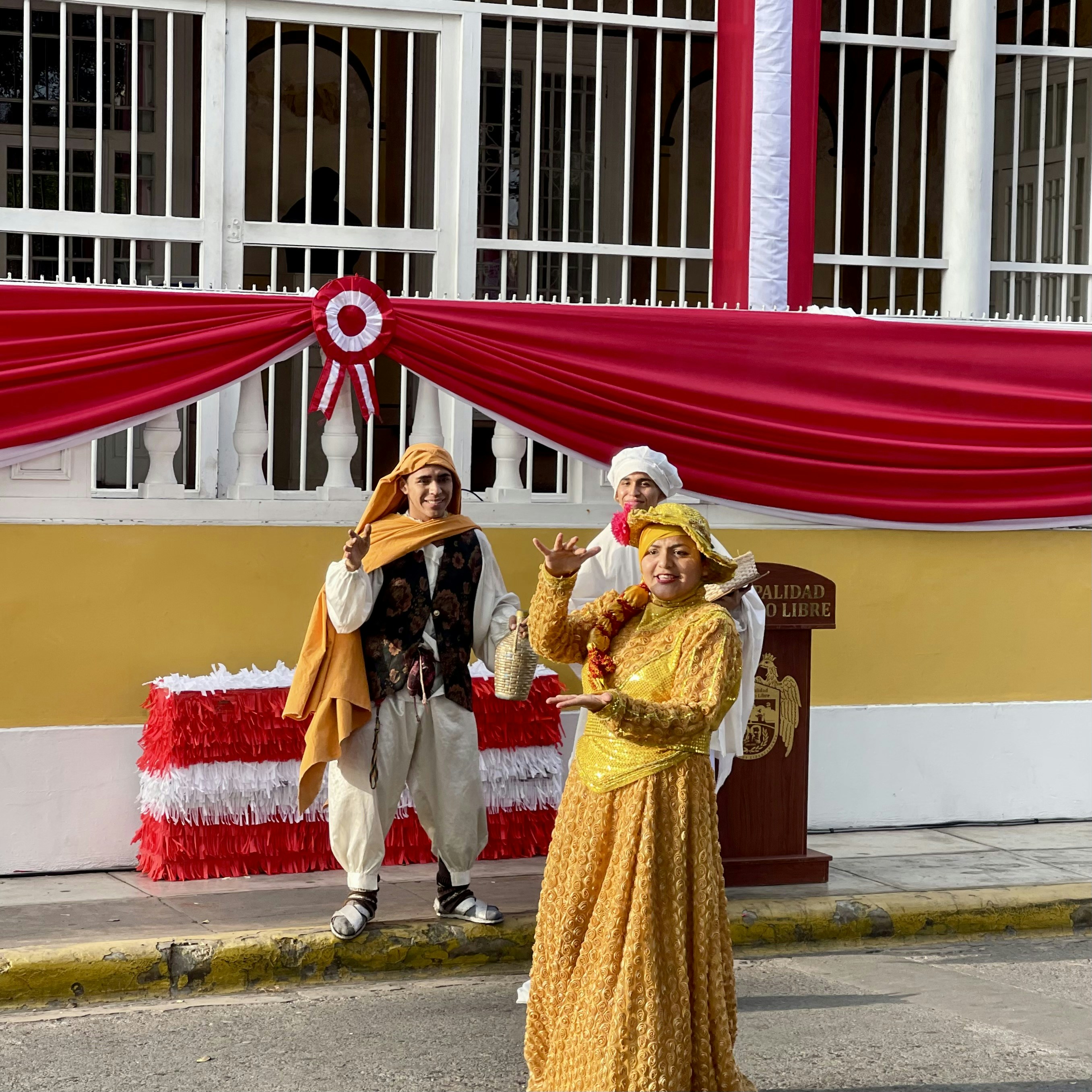 Pueblo Libre holds significant historical importance, particularly in relation to Peru's independence. It was formerly known as "Magdalena Vieja" and was renamed "Pueblo Libre" (Free Town) by José de San Martín himself on July 8, 1821, in recognition of the patriotism and desire for freedom shown by its inhabitants. This district was a crucial setting during the War of Independence, with both Simón Bolívar and José de San Martín, key figures in South American liberation.