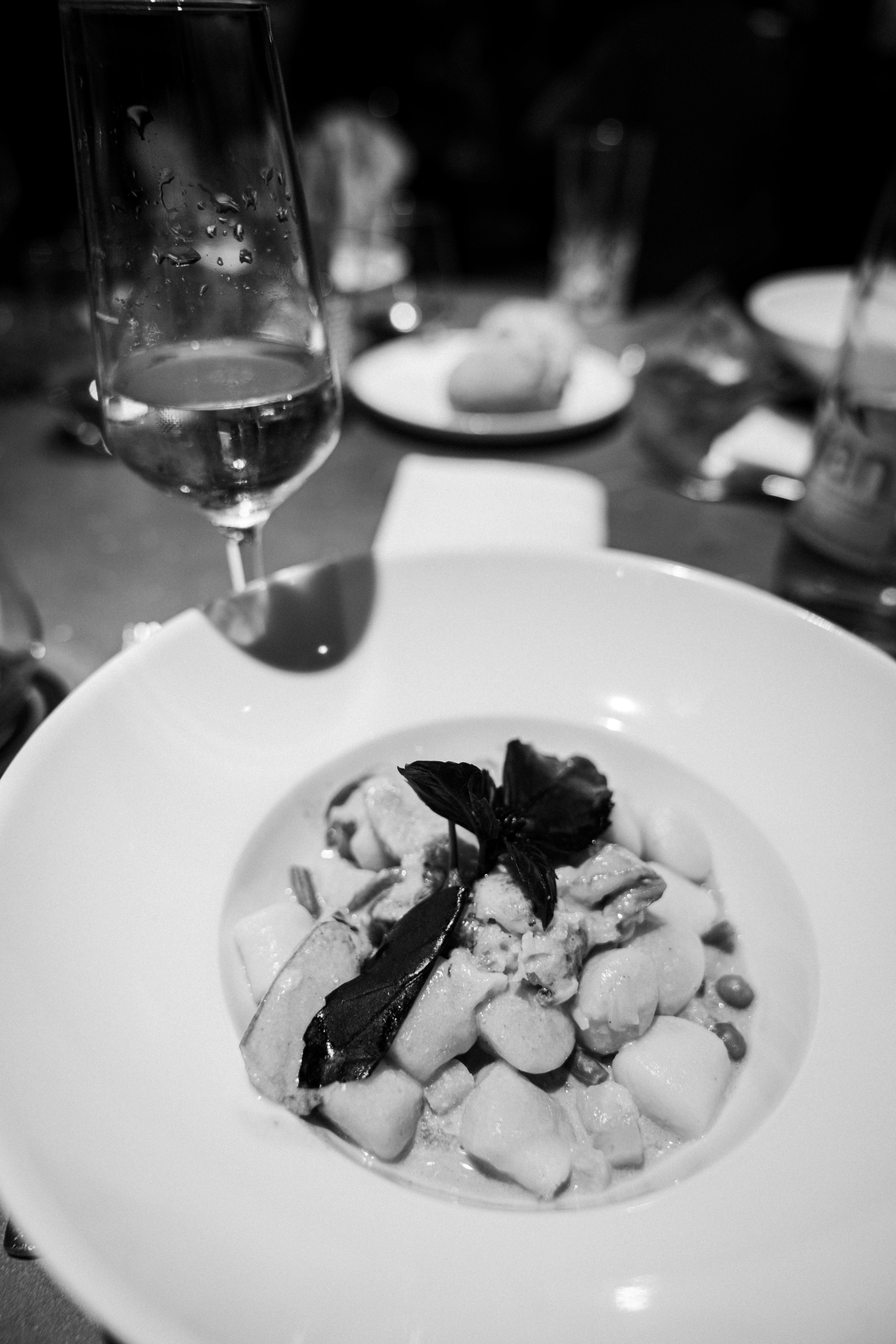 Gourmet Bowl in a Quiet Dining Scene