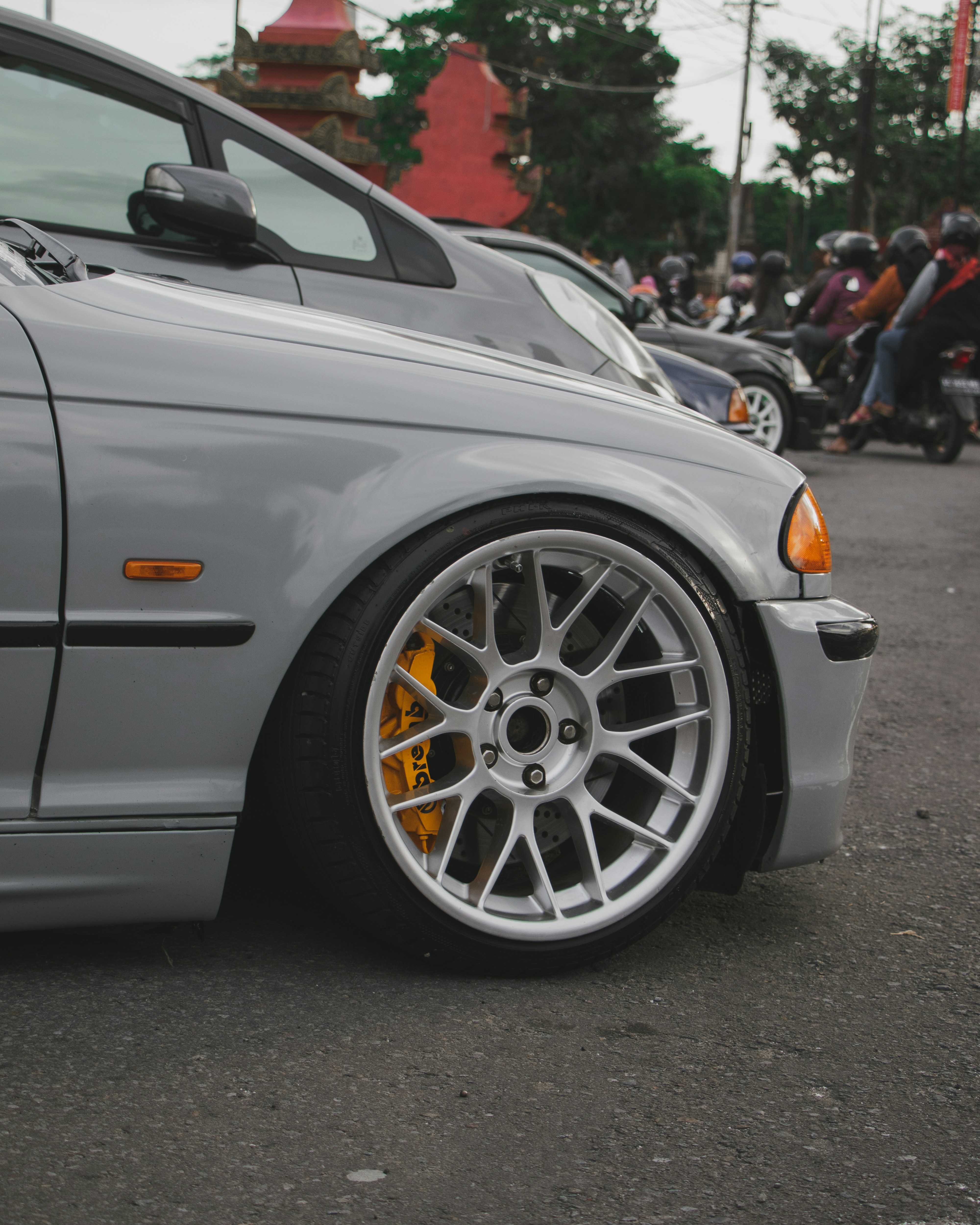 Urban Elegance: The Art of Automotive Customization