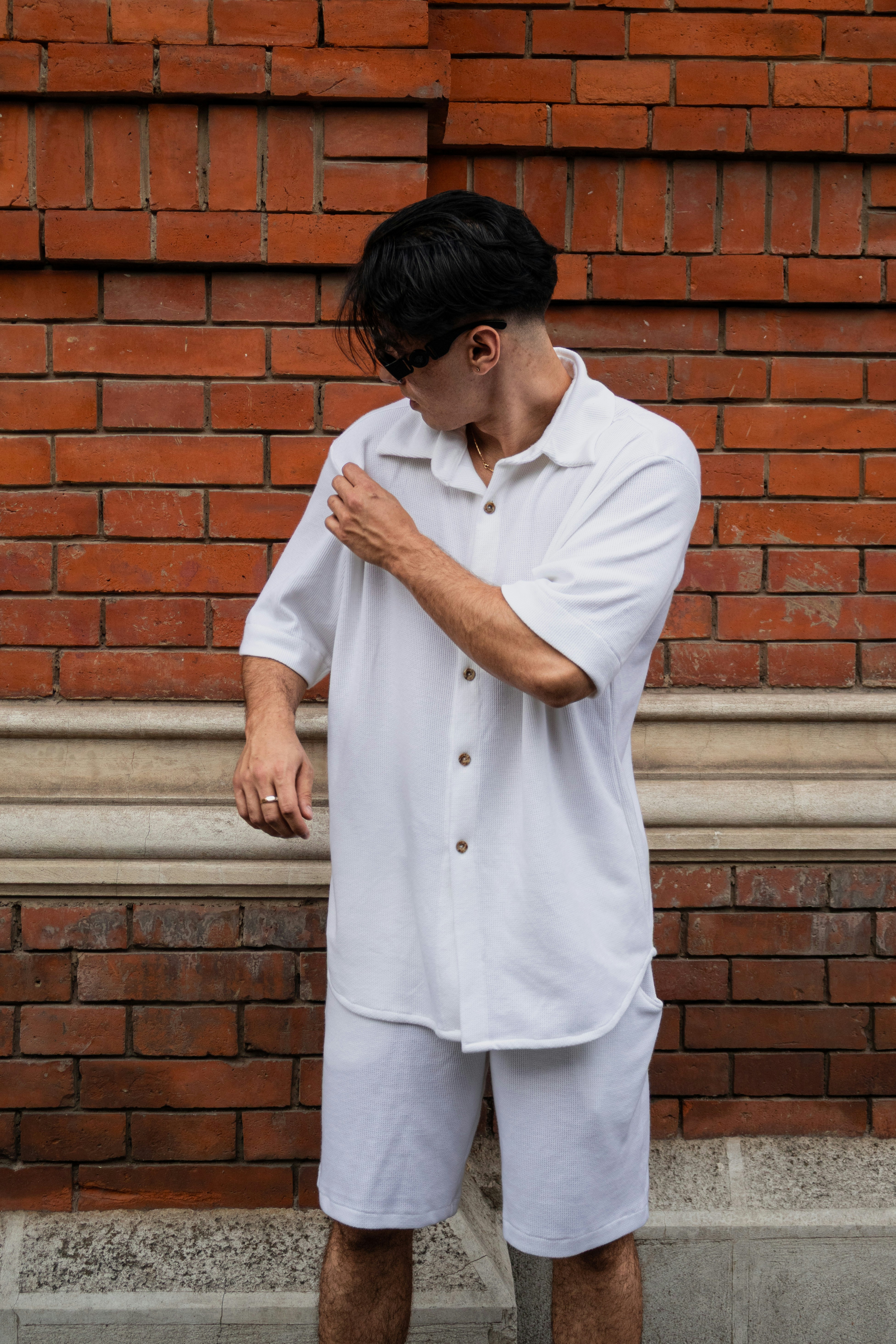 Urban Minimalism: A Casual Encounter
