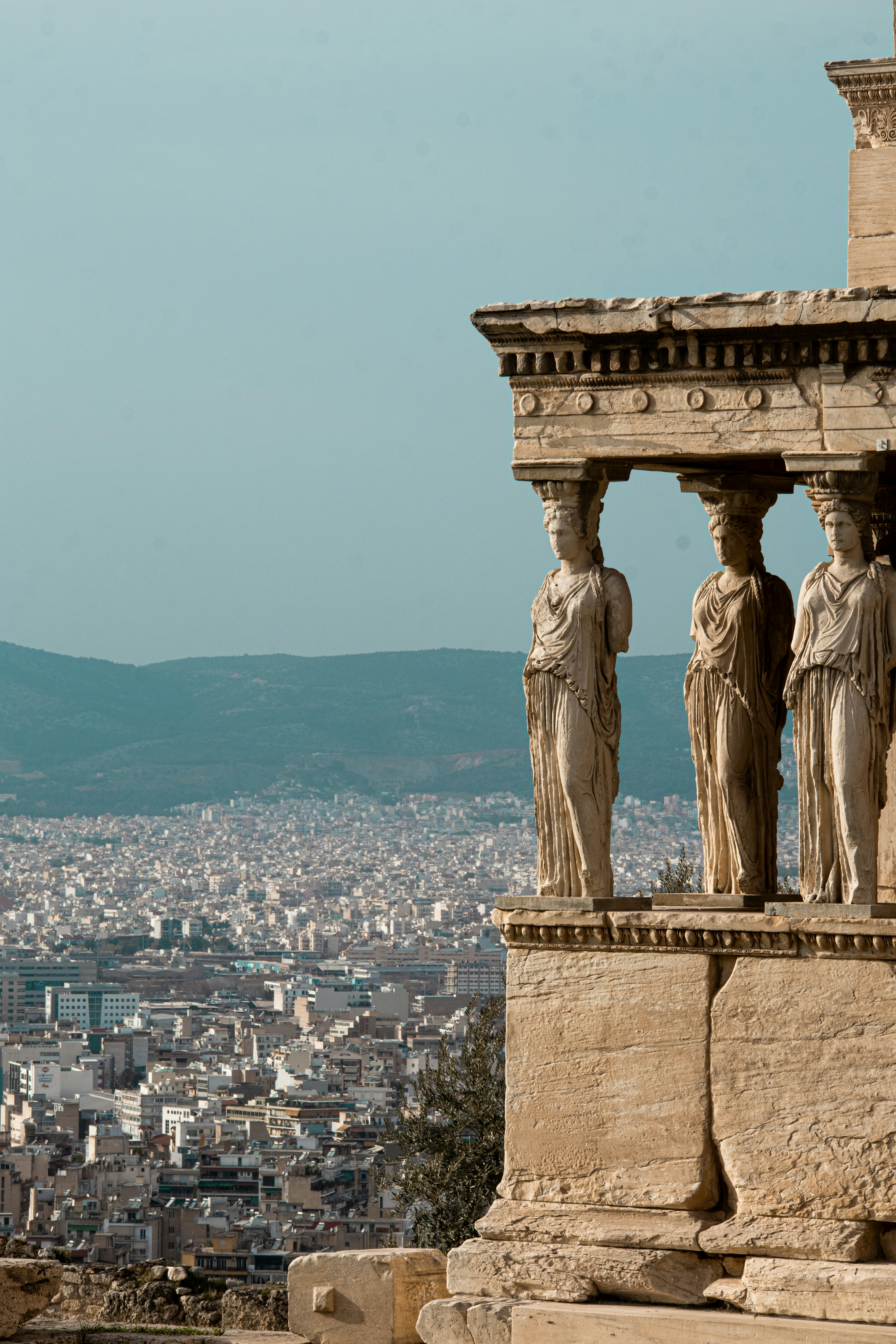 Echoes of Ancient Elegance Over Modern Horizons