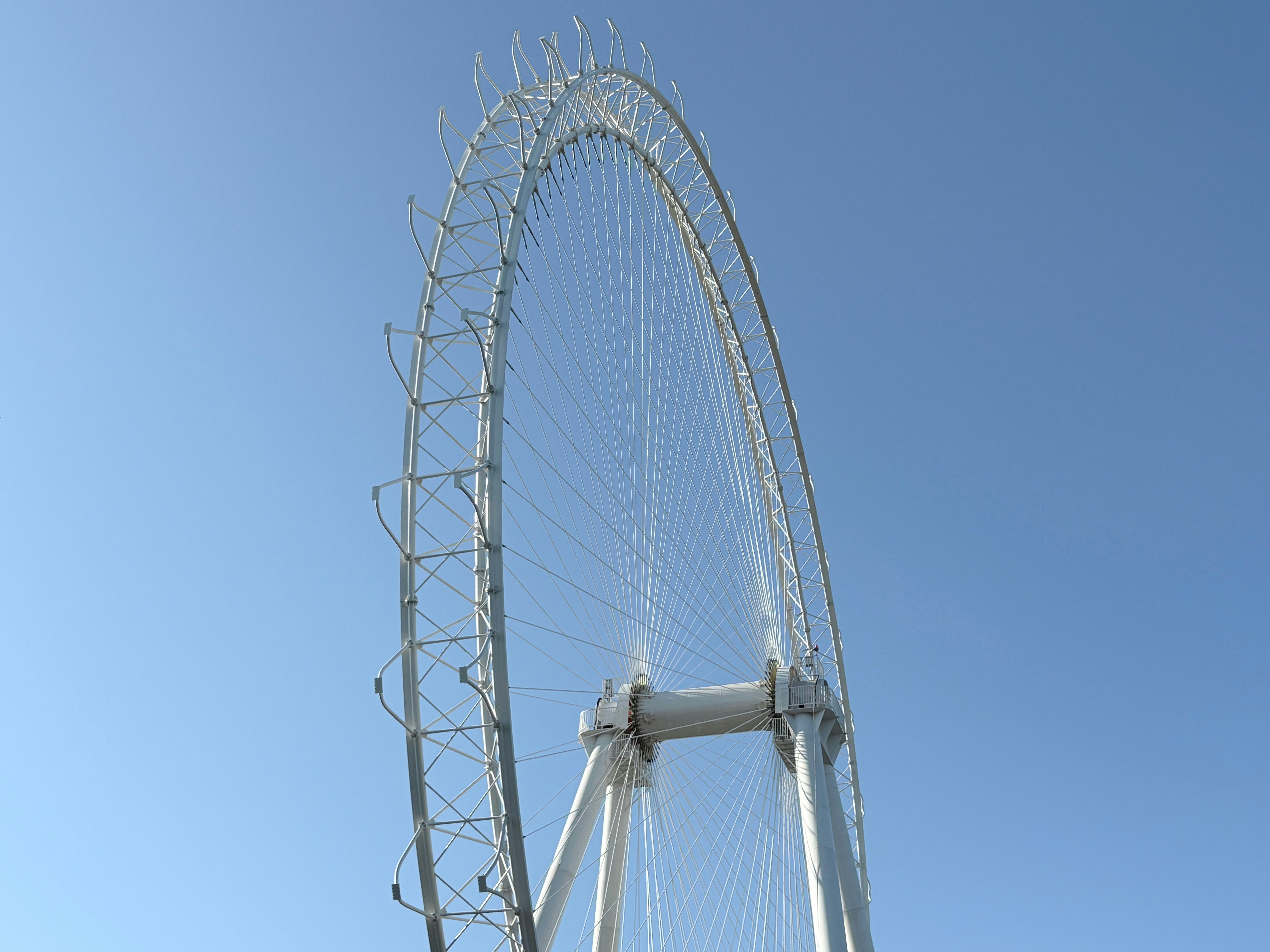 Skyward Spin: A Modern Marvel of Engineering
