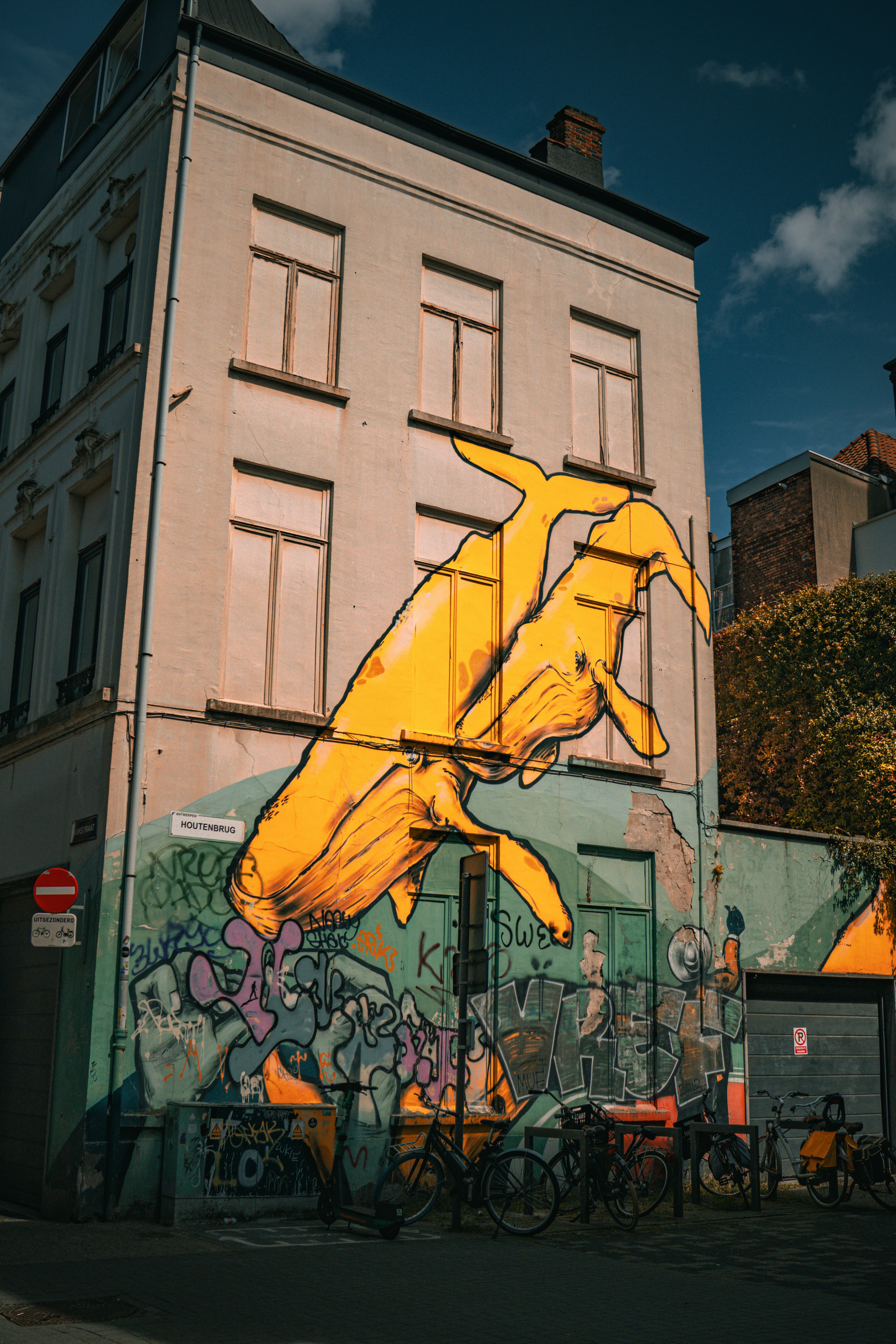 Ethereal Graffiti: The Yellow Hand of Expression
