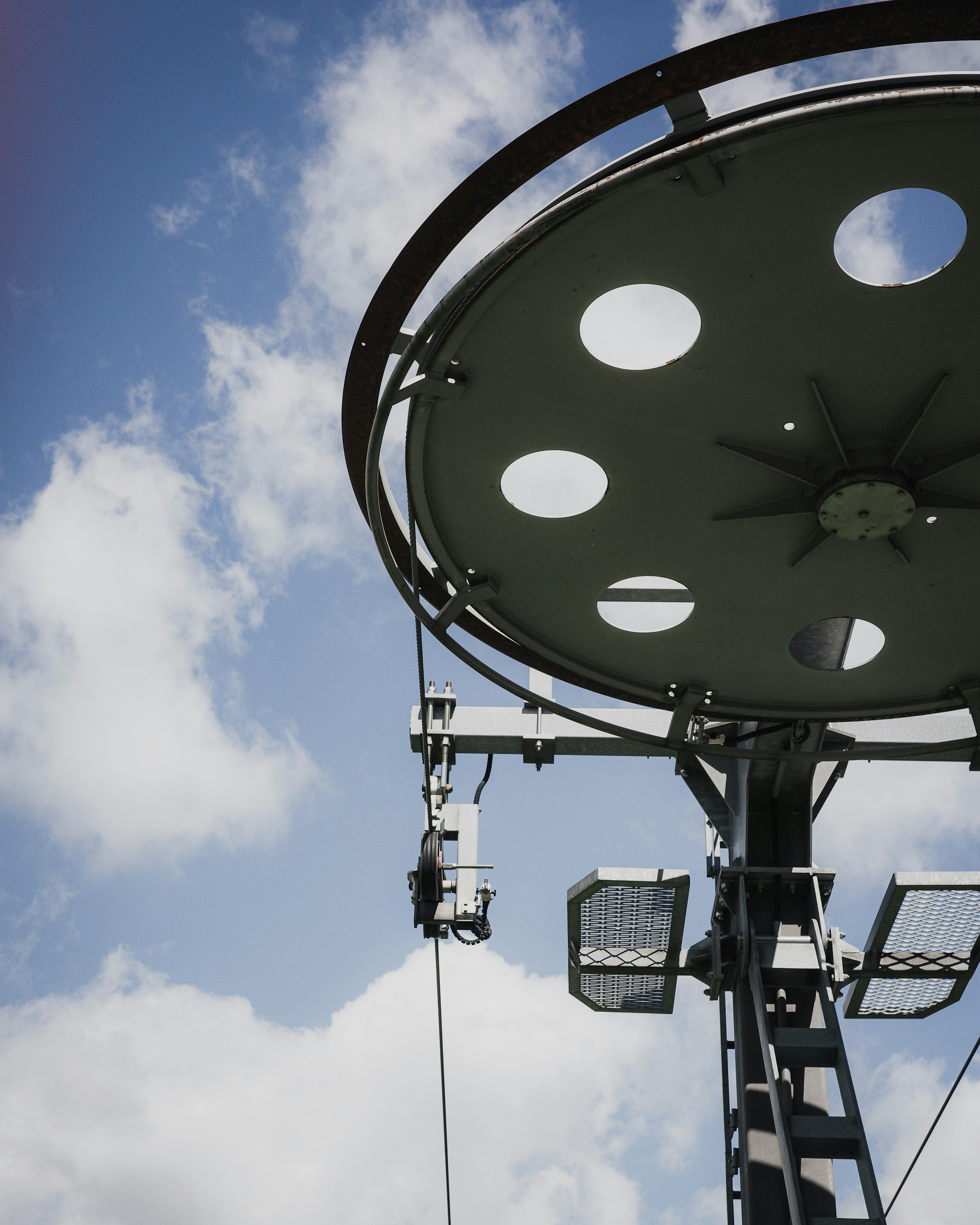 Suspended Mechanism Against the SkyKryštof Zajíček