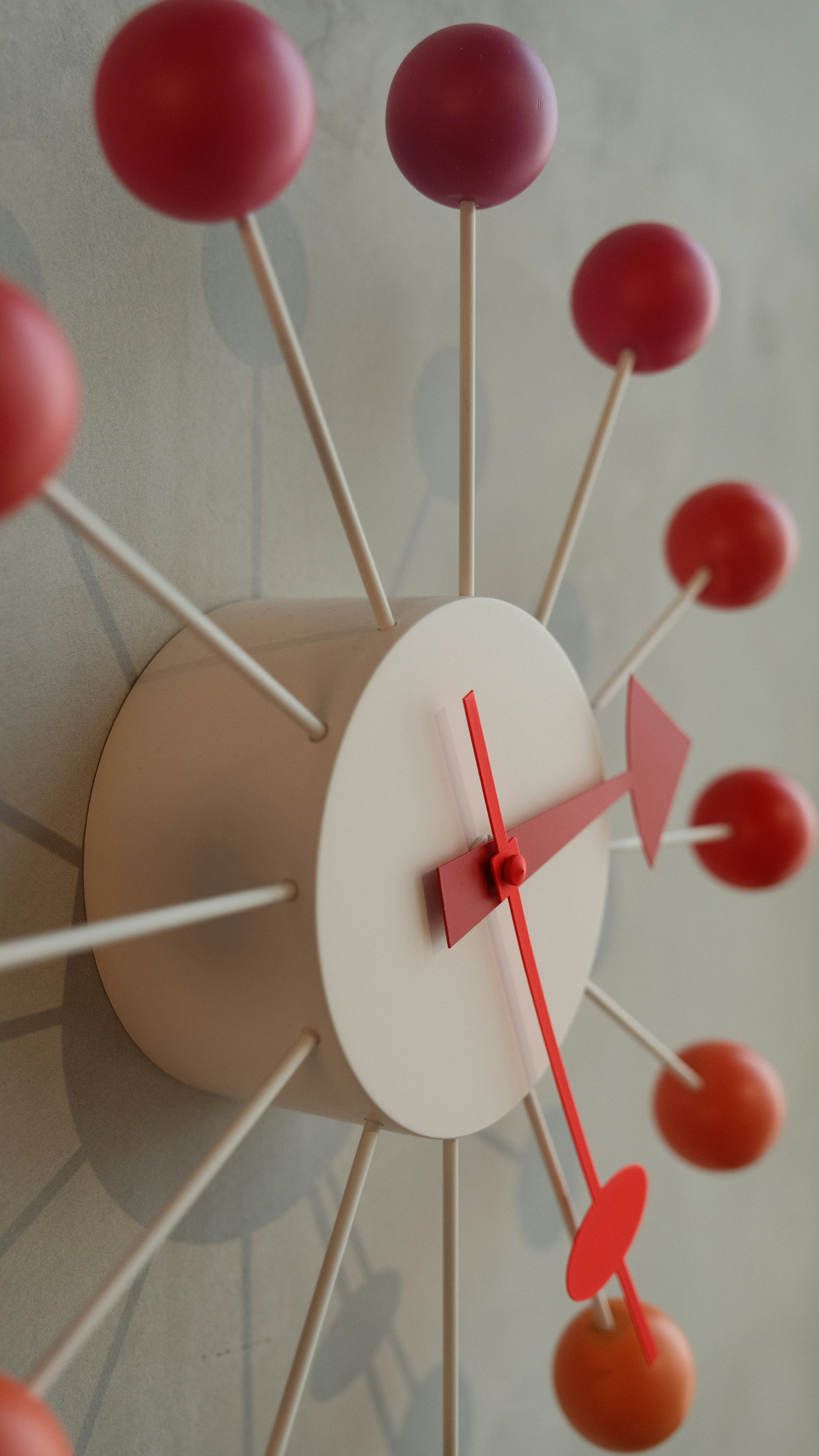 Timeless Design: A Modern Clock's Playful Geometry
