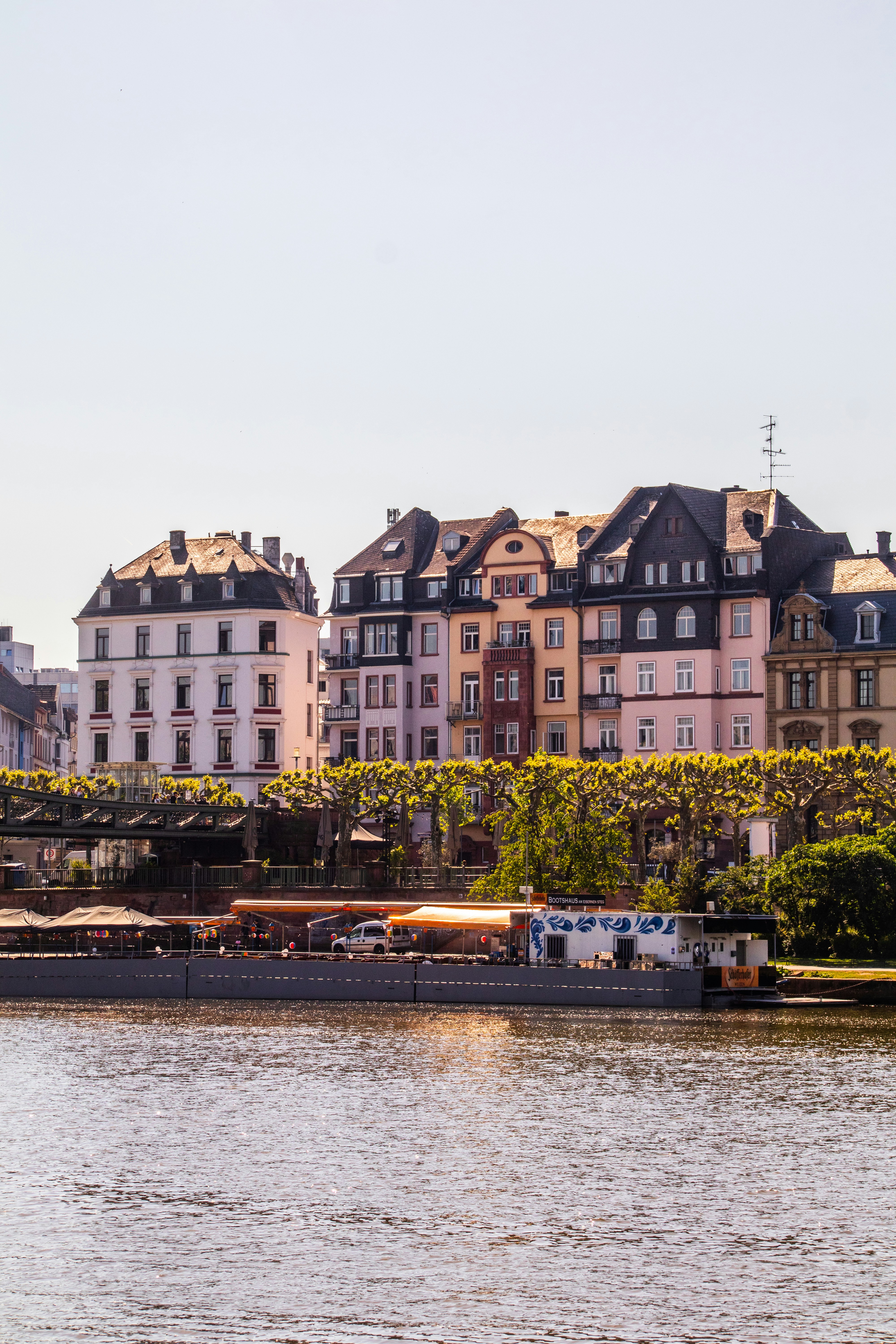 Riverside Elegance: A Glimpse of Architectural Harmony