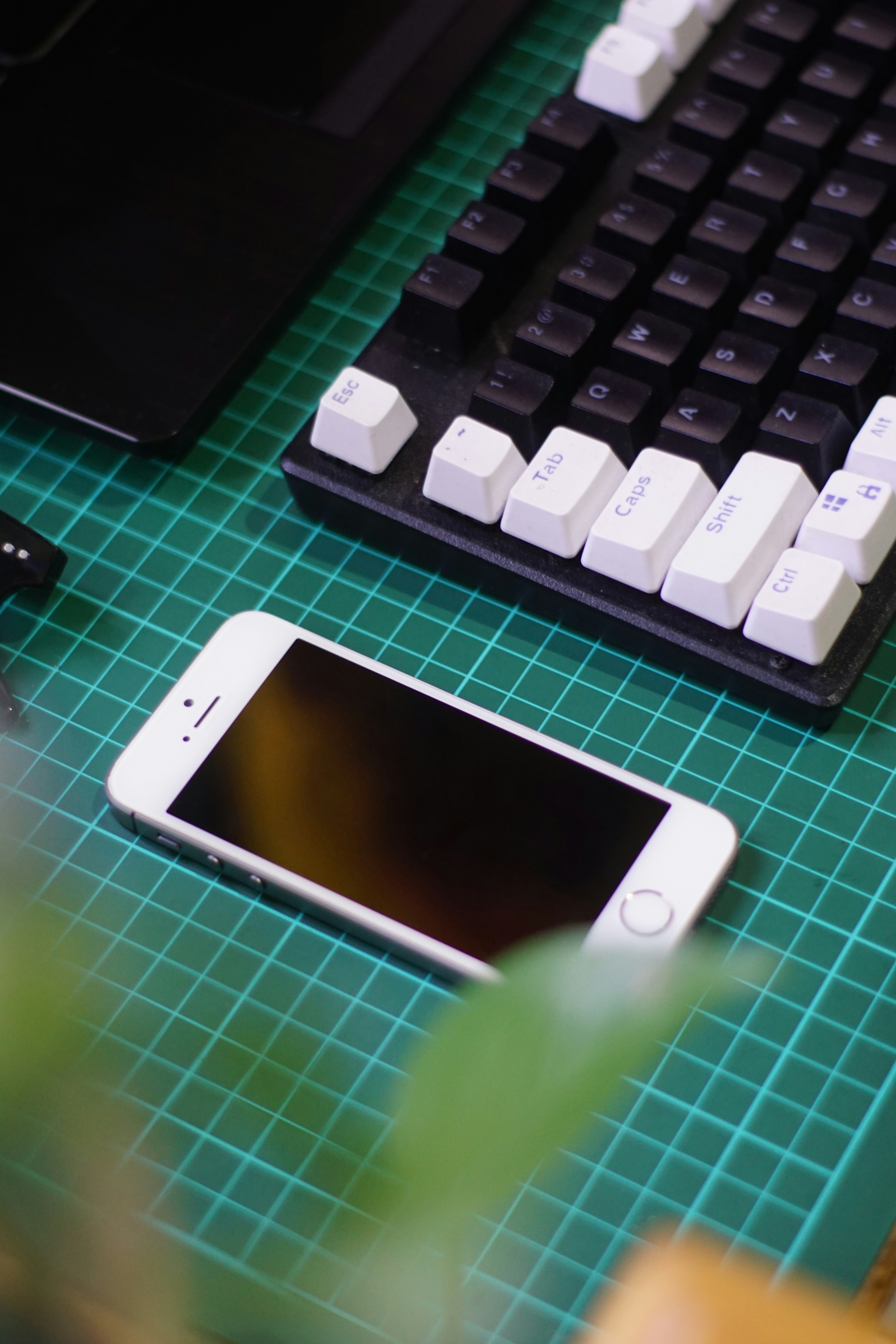 A Modern Workspace: The Intersection of Technology and Design
