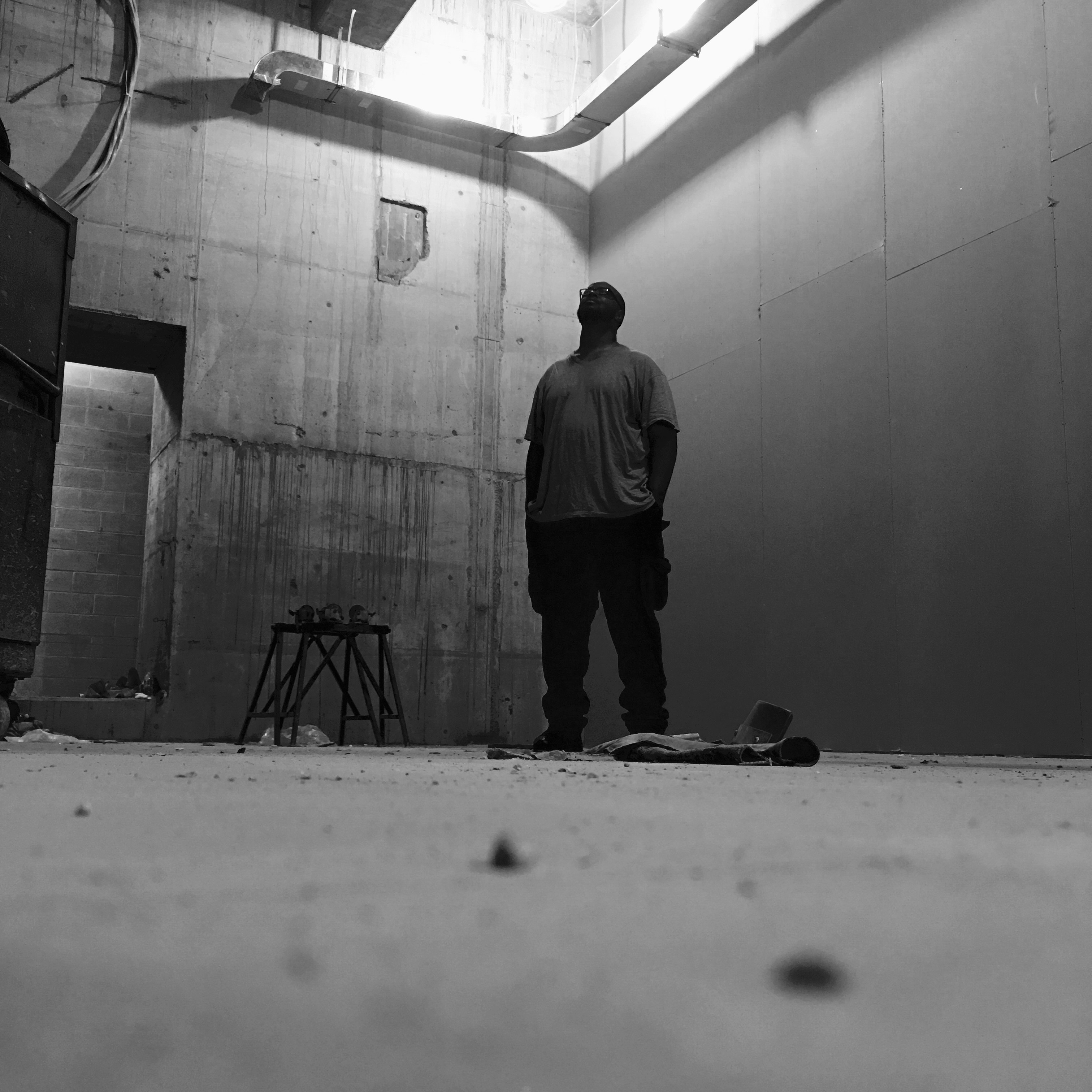 Silent Reflections in an Urban Void