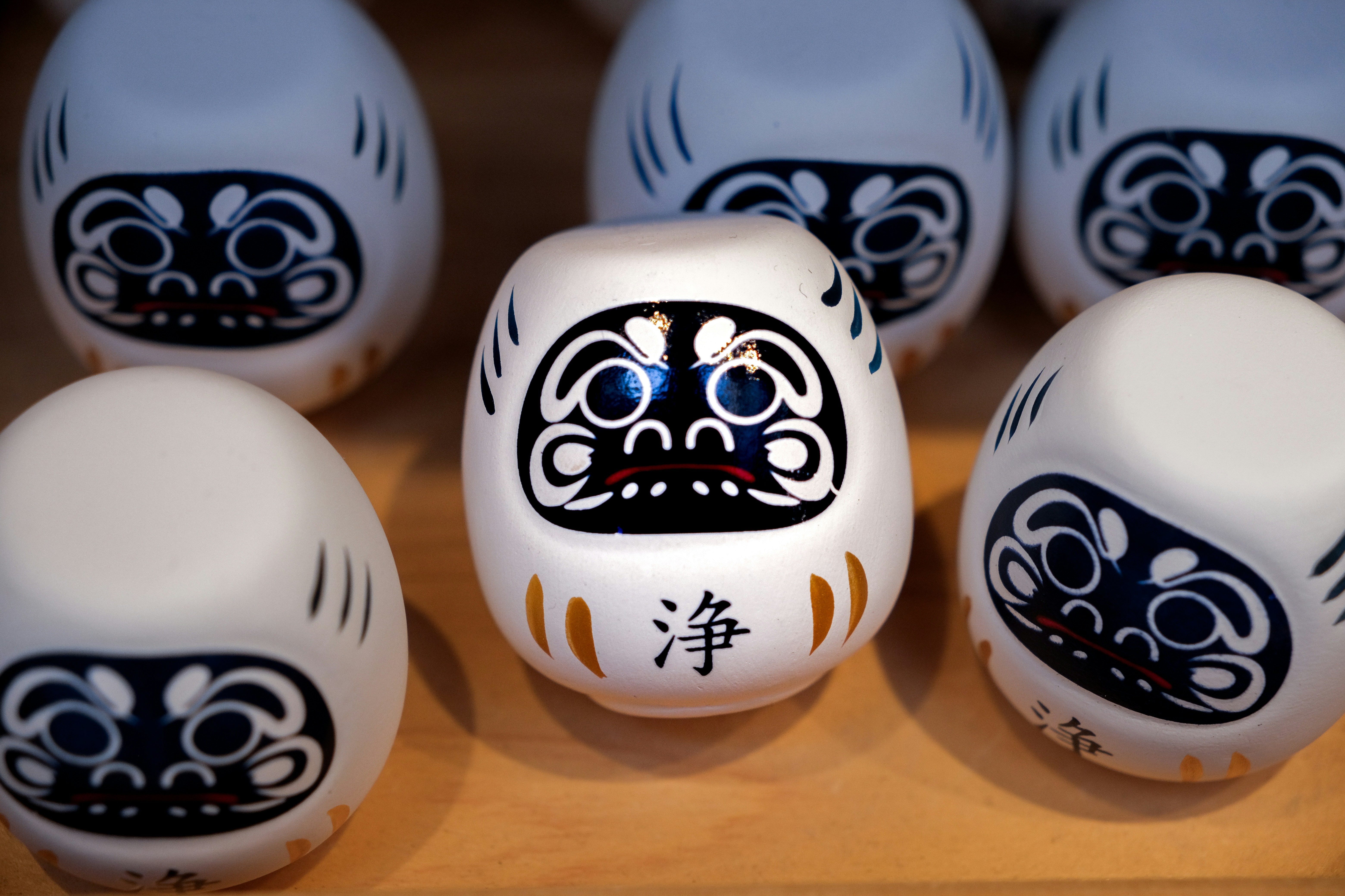 The Guardian of Wishes: A Daruma's Gaze