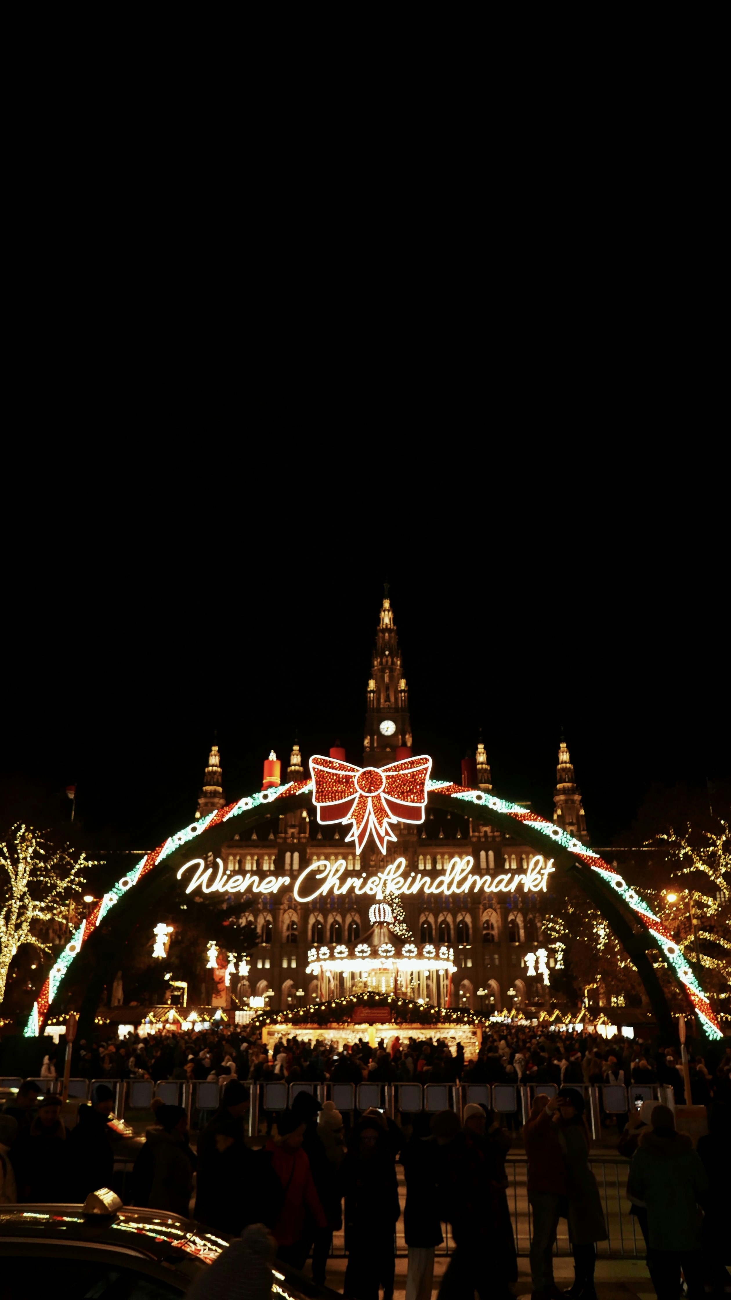 Christmas, magic, coziness '24 | Christmas market in vienna at night.