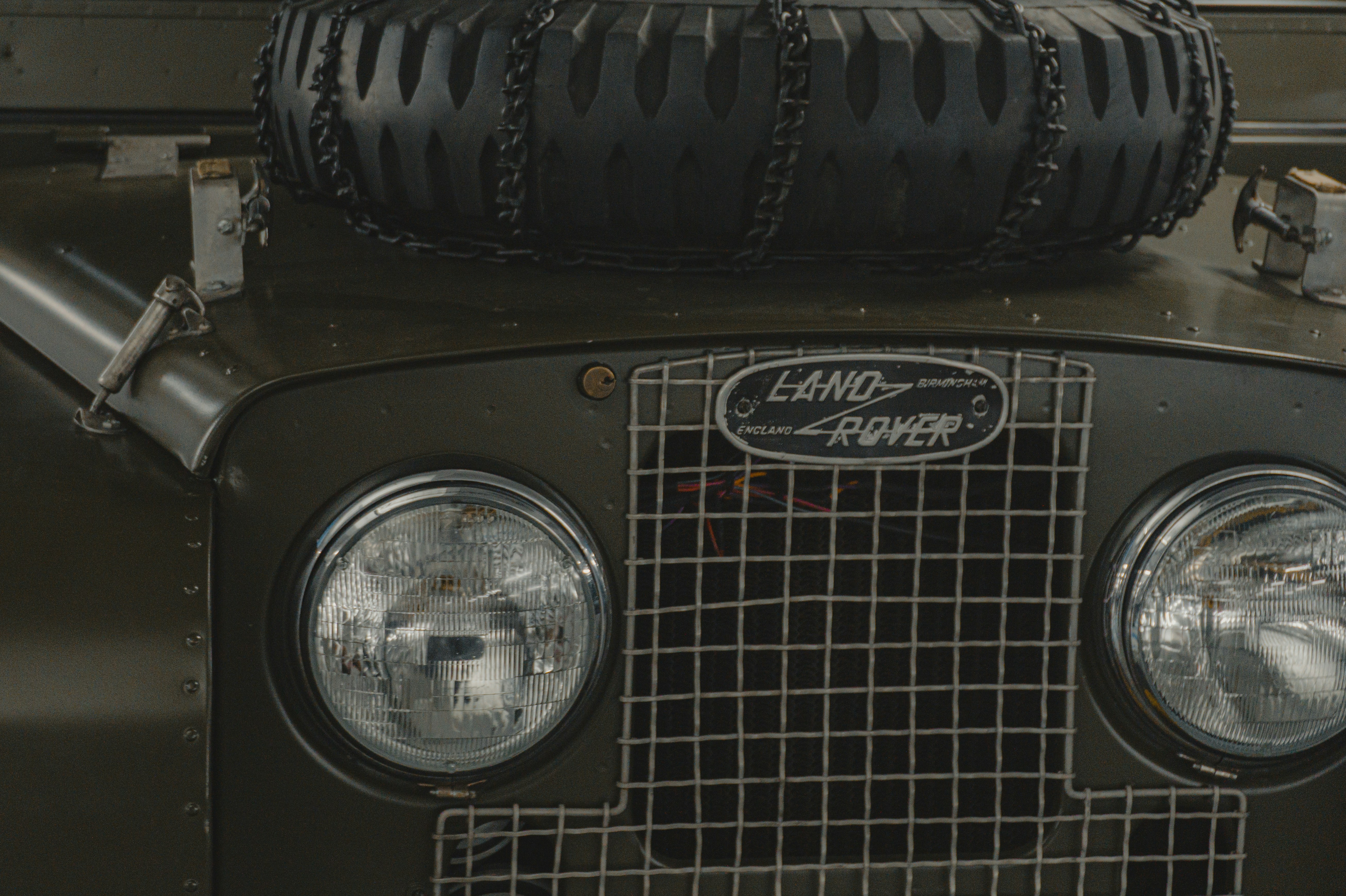 Classic land rover grille with spare tire