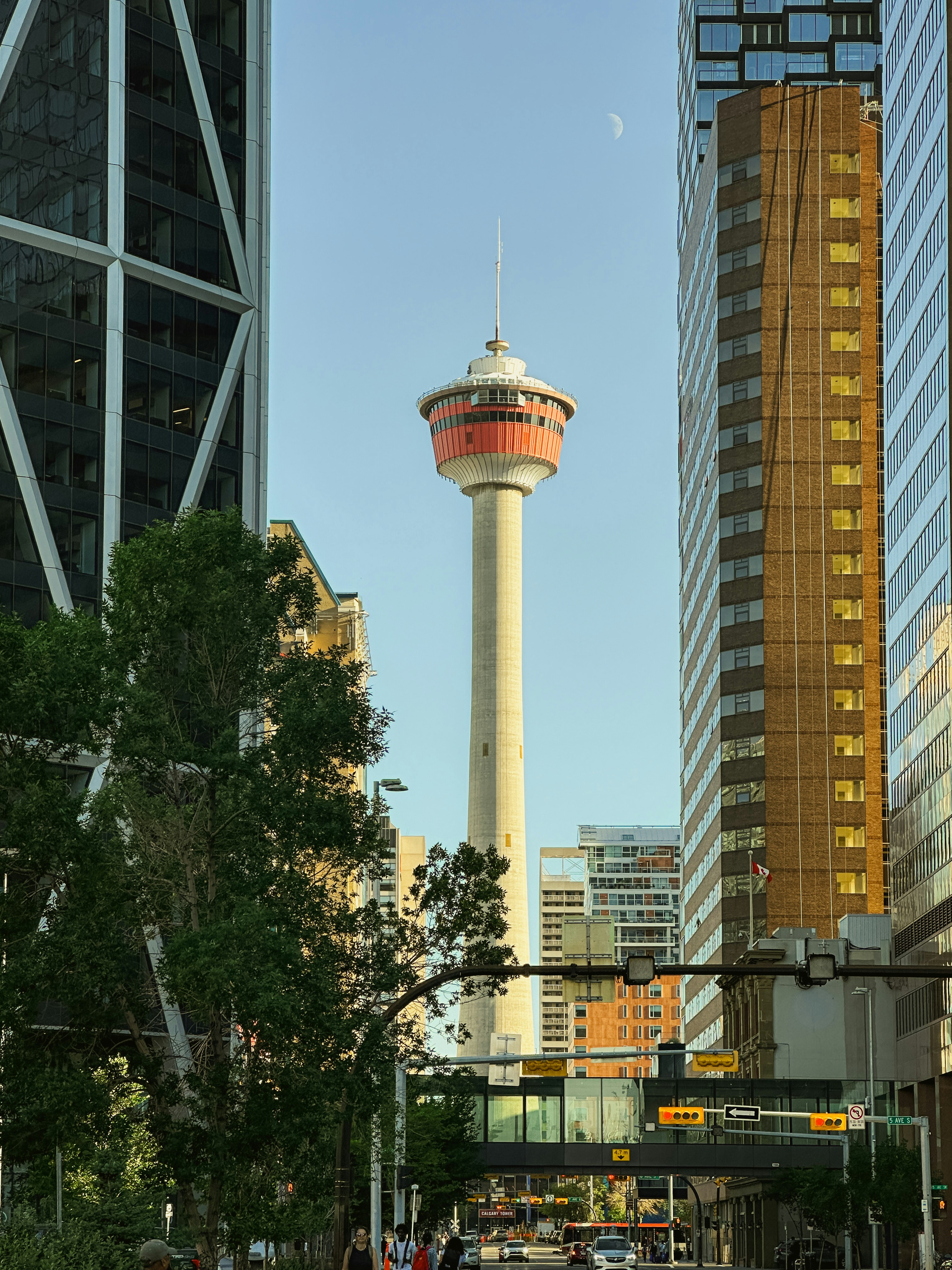 Urban Icon: The Calgary Tower Amidst Modernity