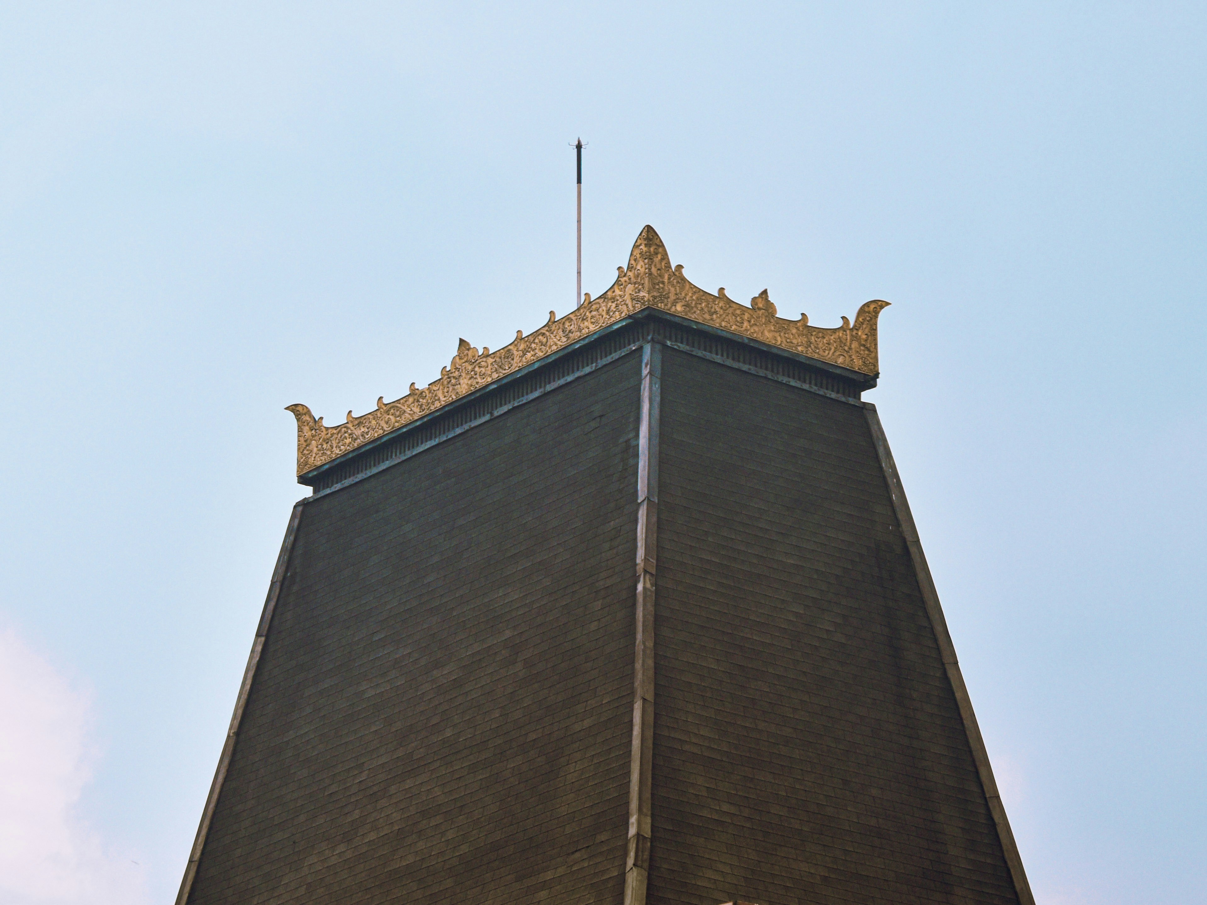Crowning Glory: The Pinnacle of Architectural Elegance