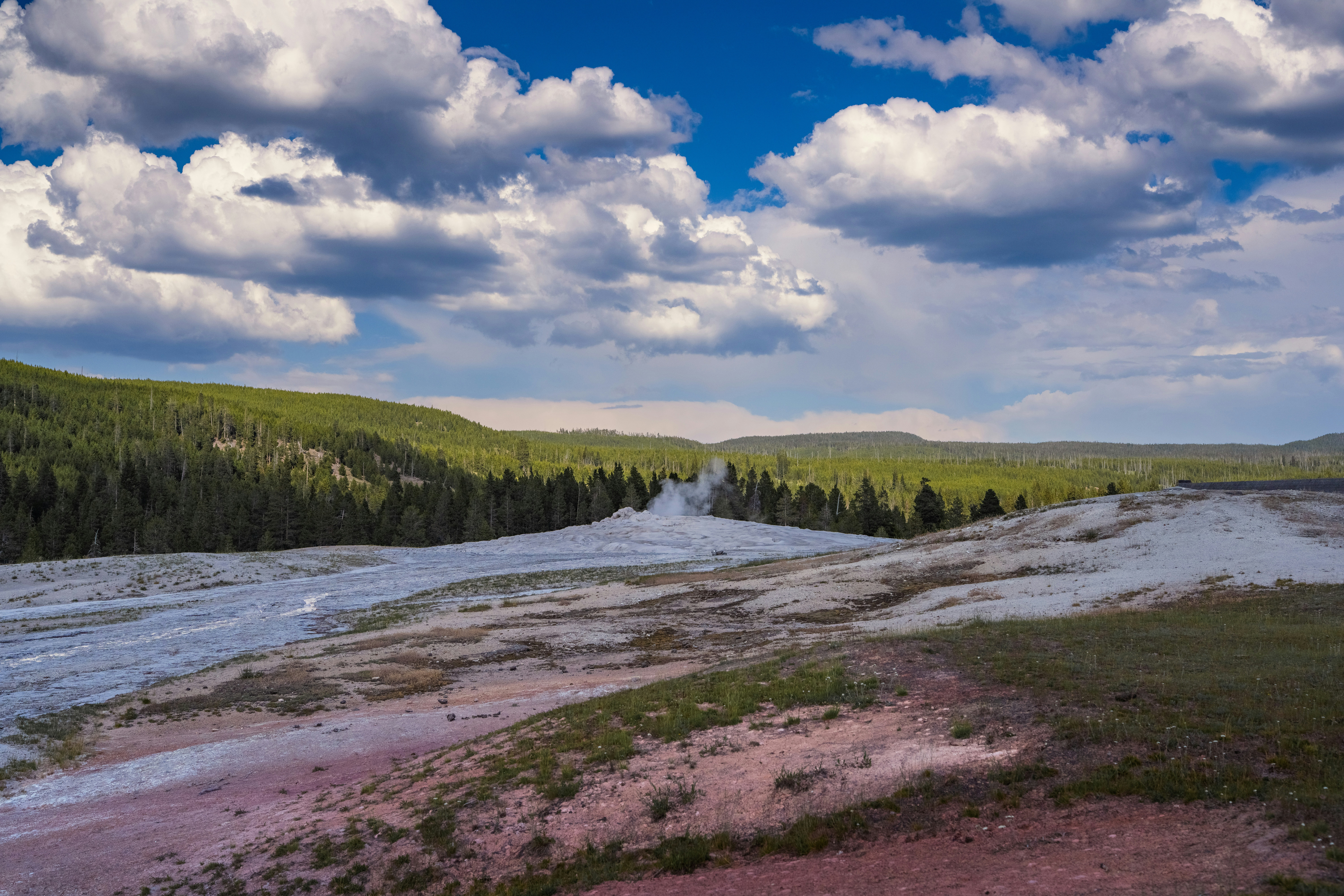 Crimson Flats to Emerald Ridge: A Plateau Portrait