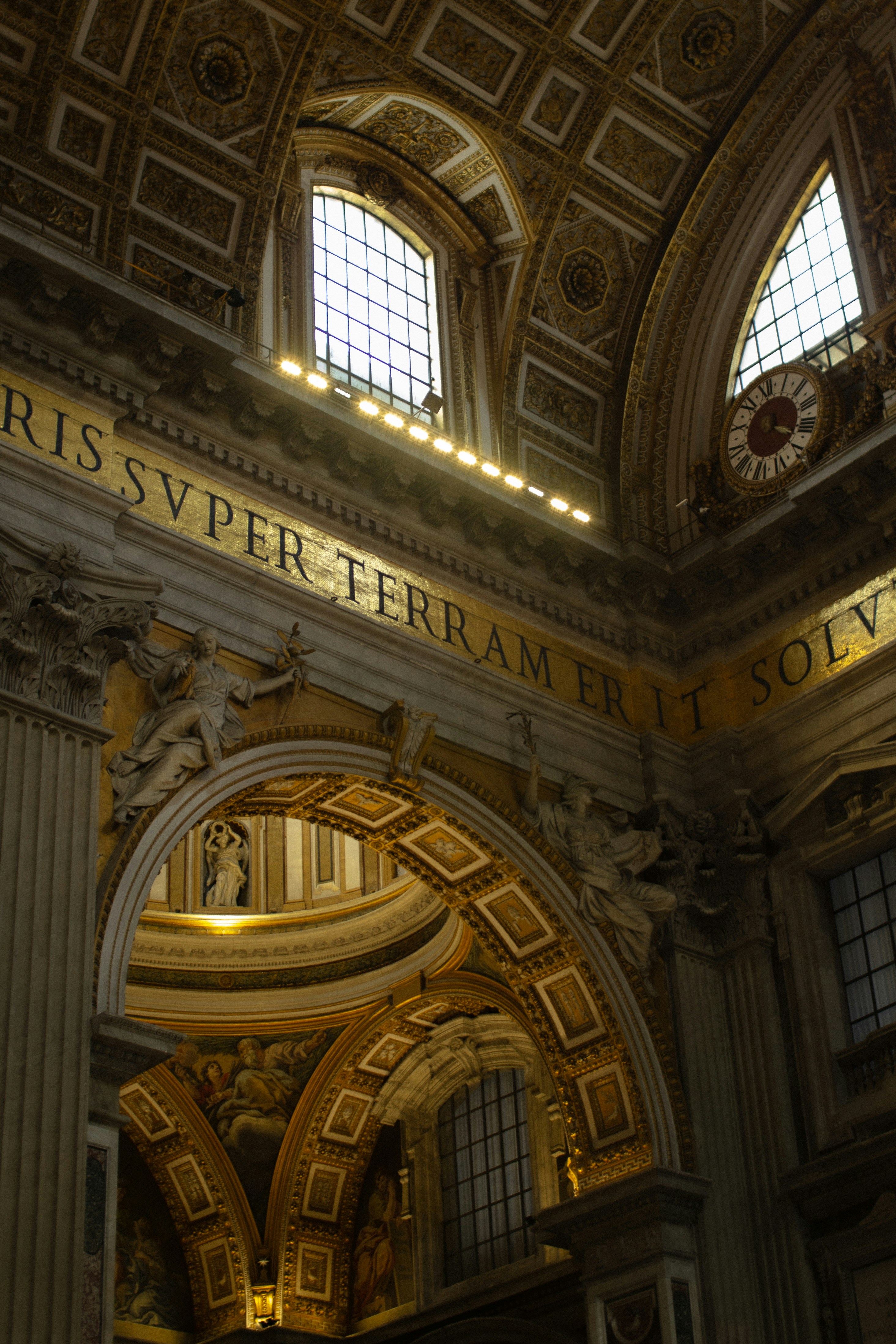 Illuminated Grandeur: A Glimpse into Architectural Majesty