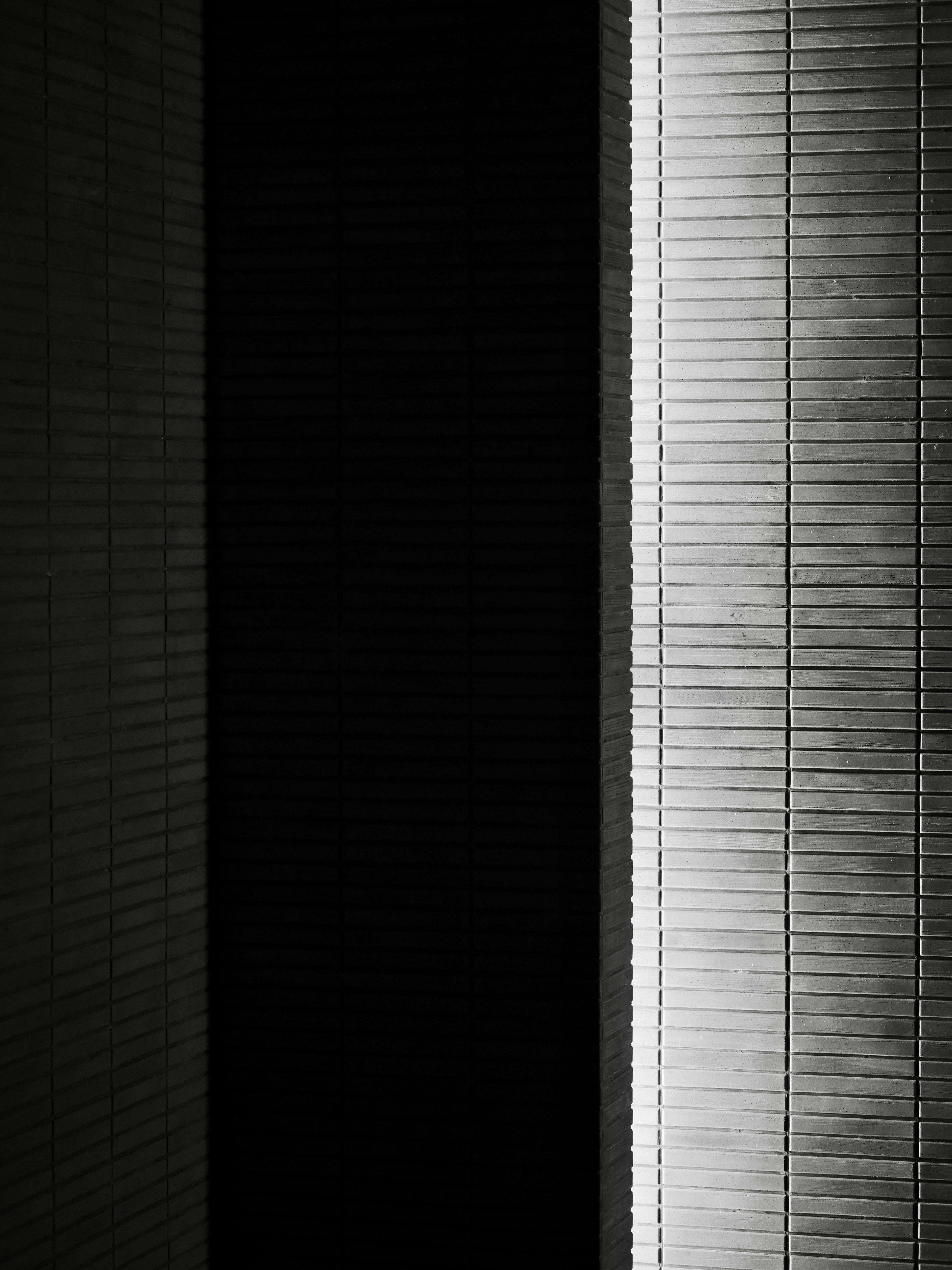 Bnw patterns | Abstract dark background with vertical lines