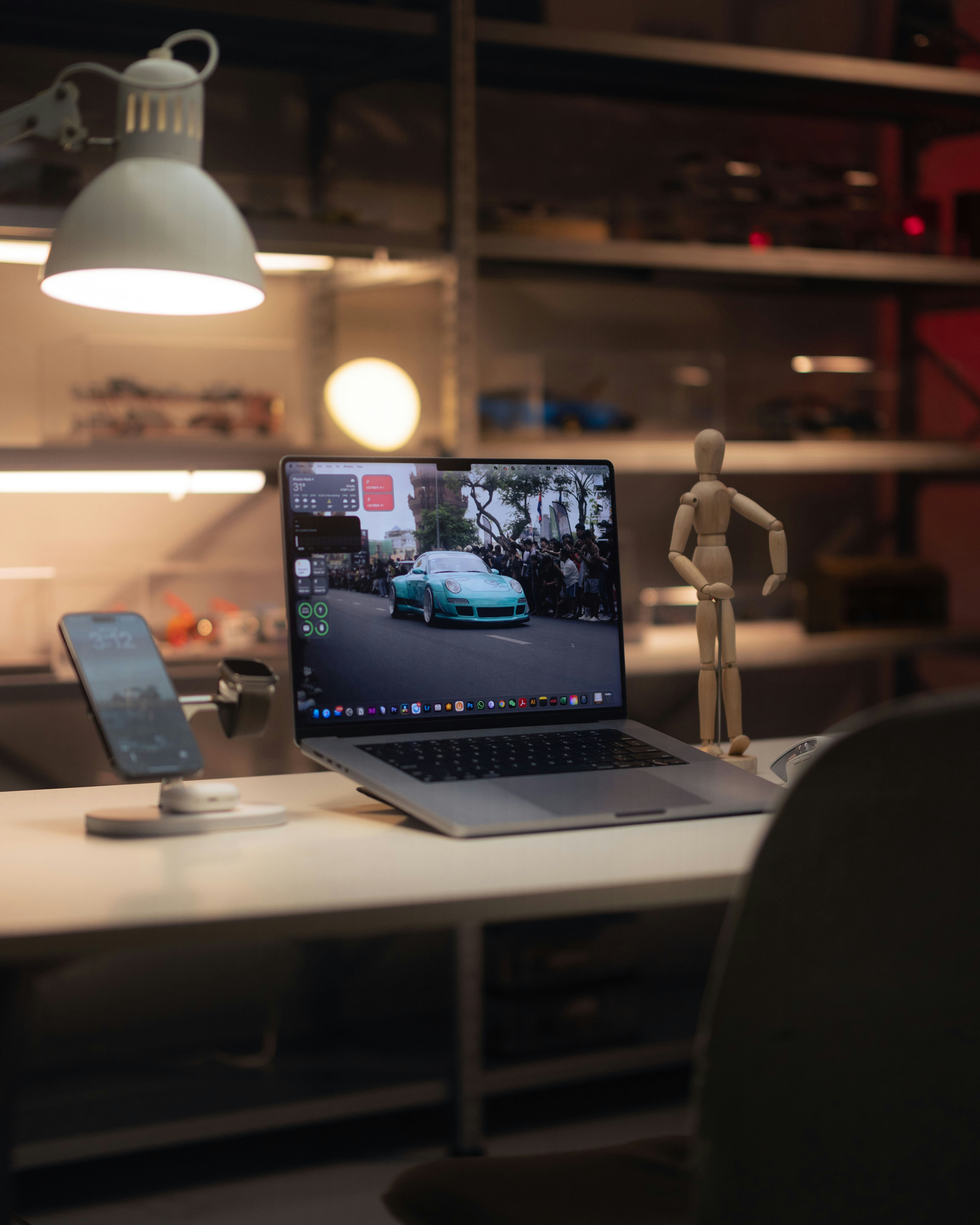 A Workspace in Motion: Digital Dreams and Creative Tools