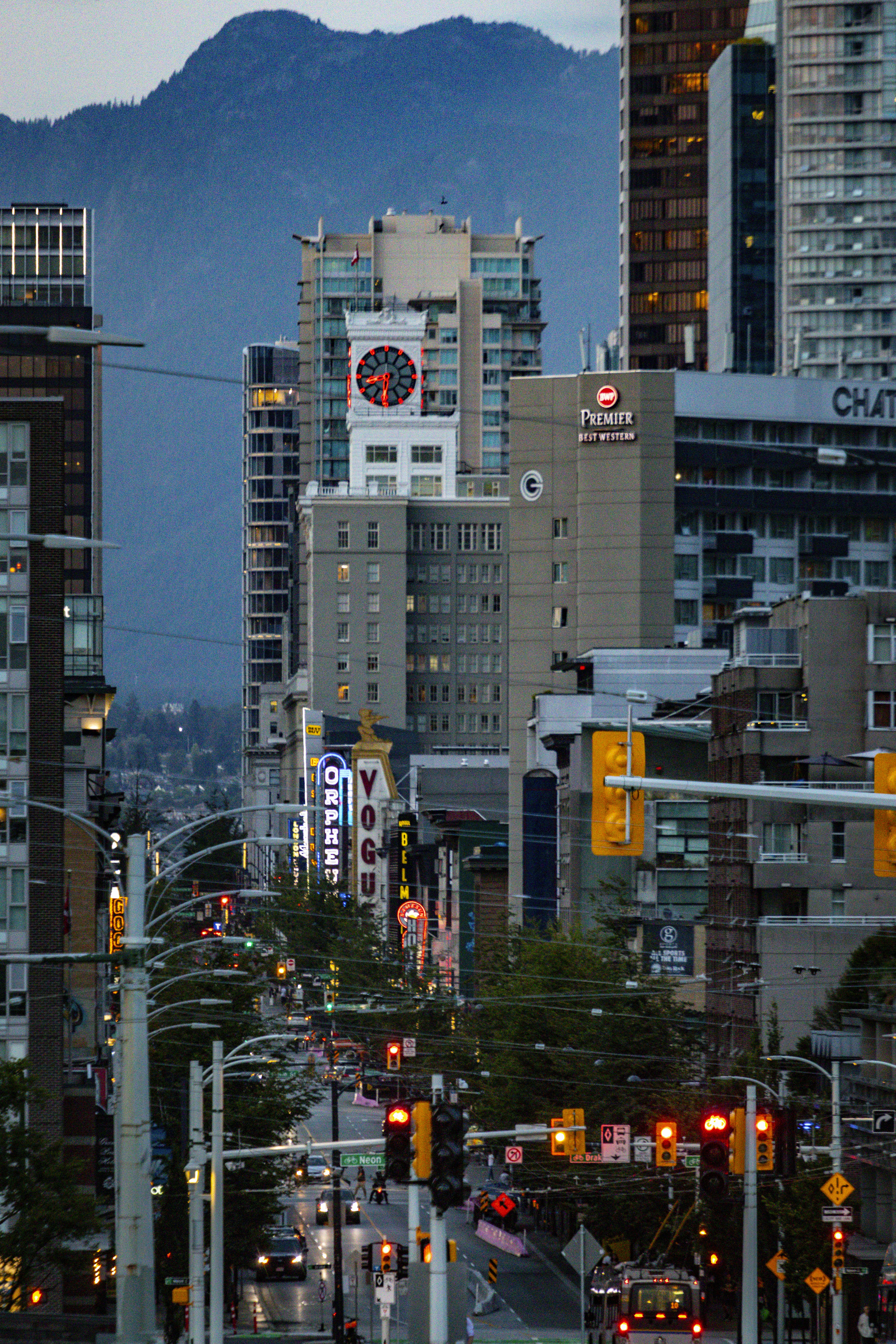 Urban Pulse: A City Awakens at Dusk
