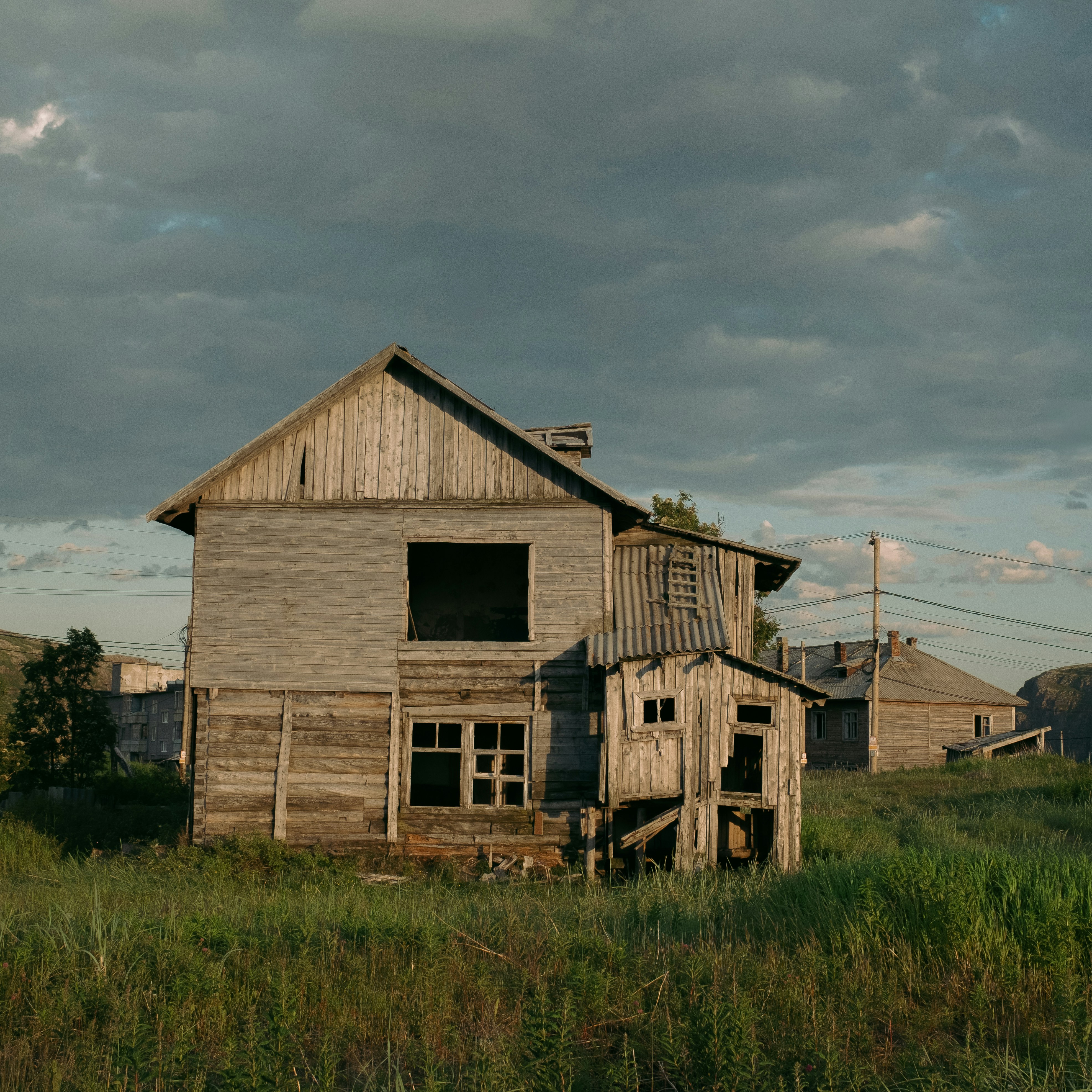 Whispers of a Forgotten Homestead