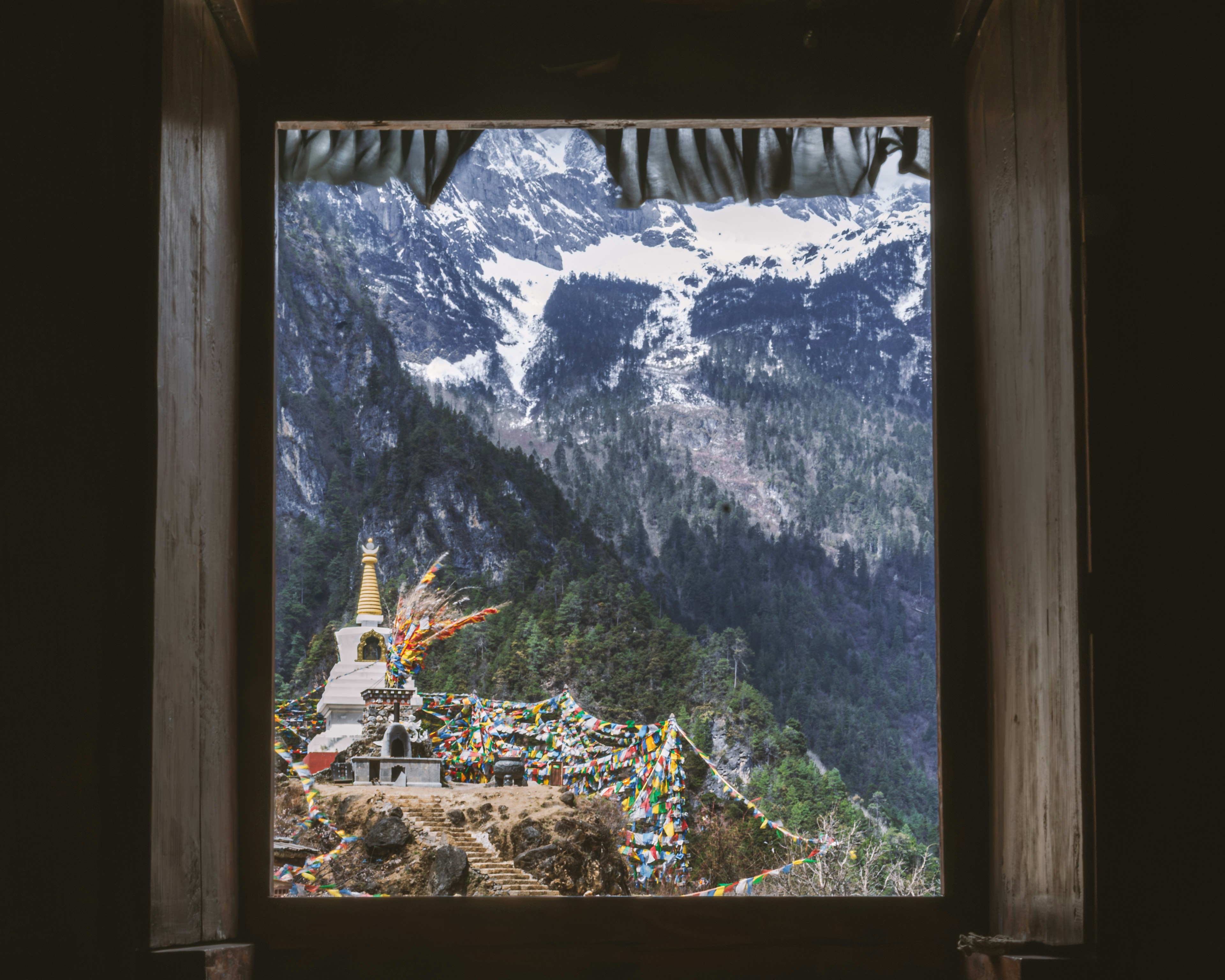 Gateway to Serenity: A Glimpse into Sacred Heights