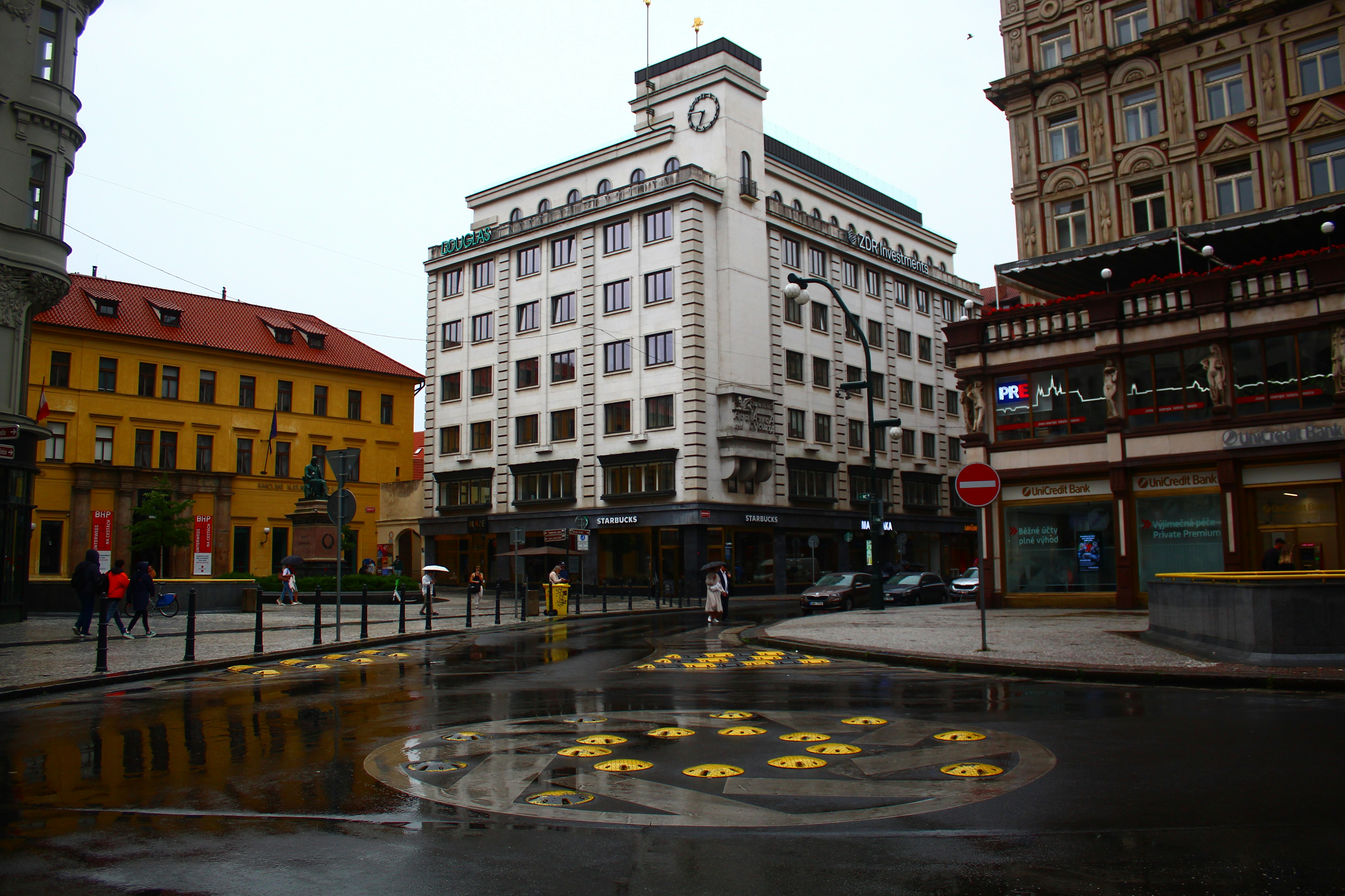 Urban Reflections: A Rainy Day in the City