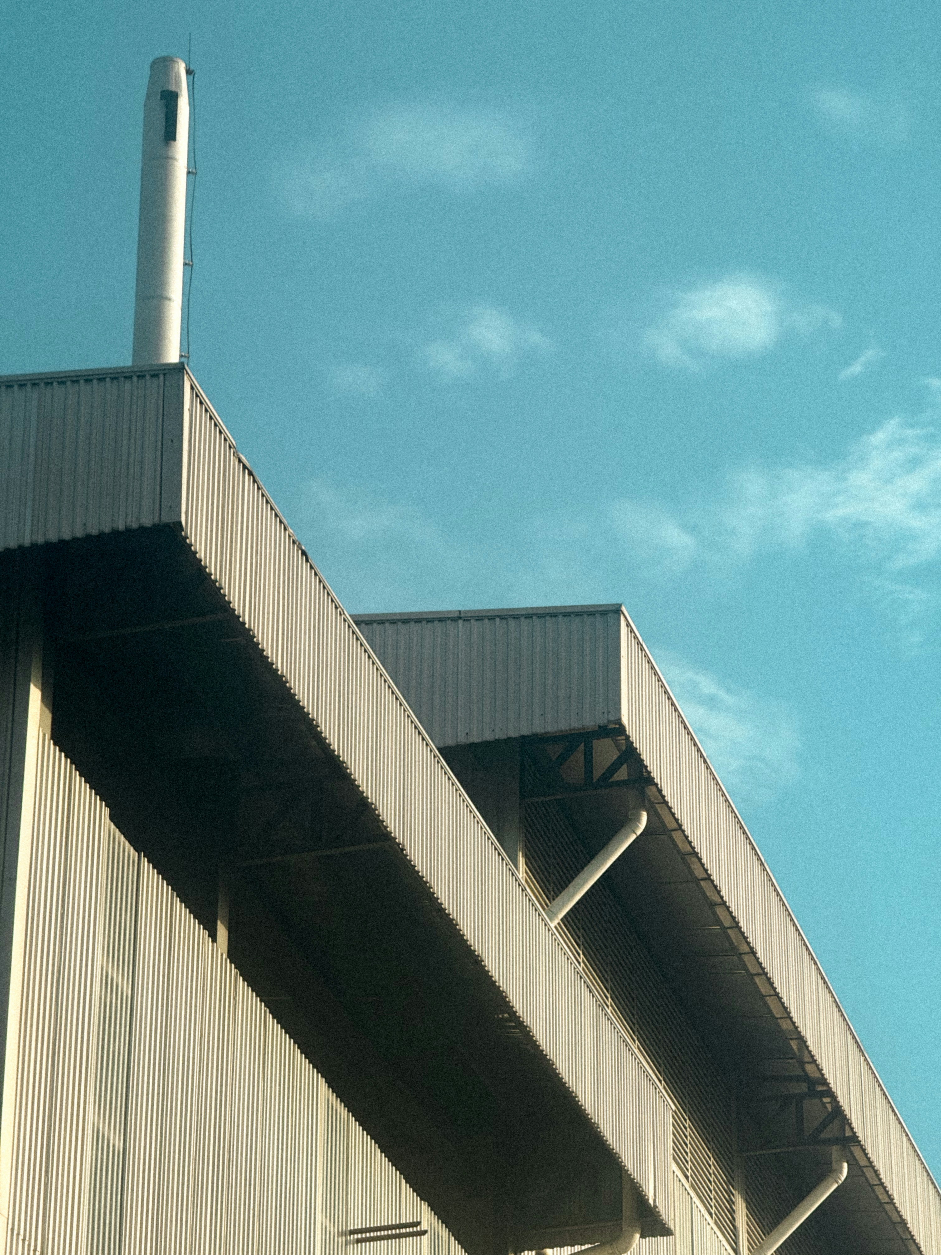 Industrial Elegance: A Modern Architectural Perspective