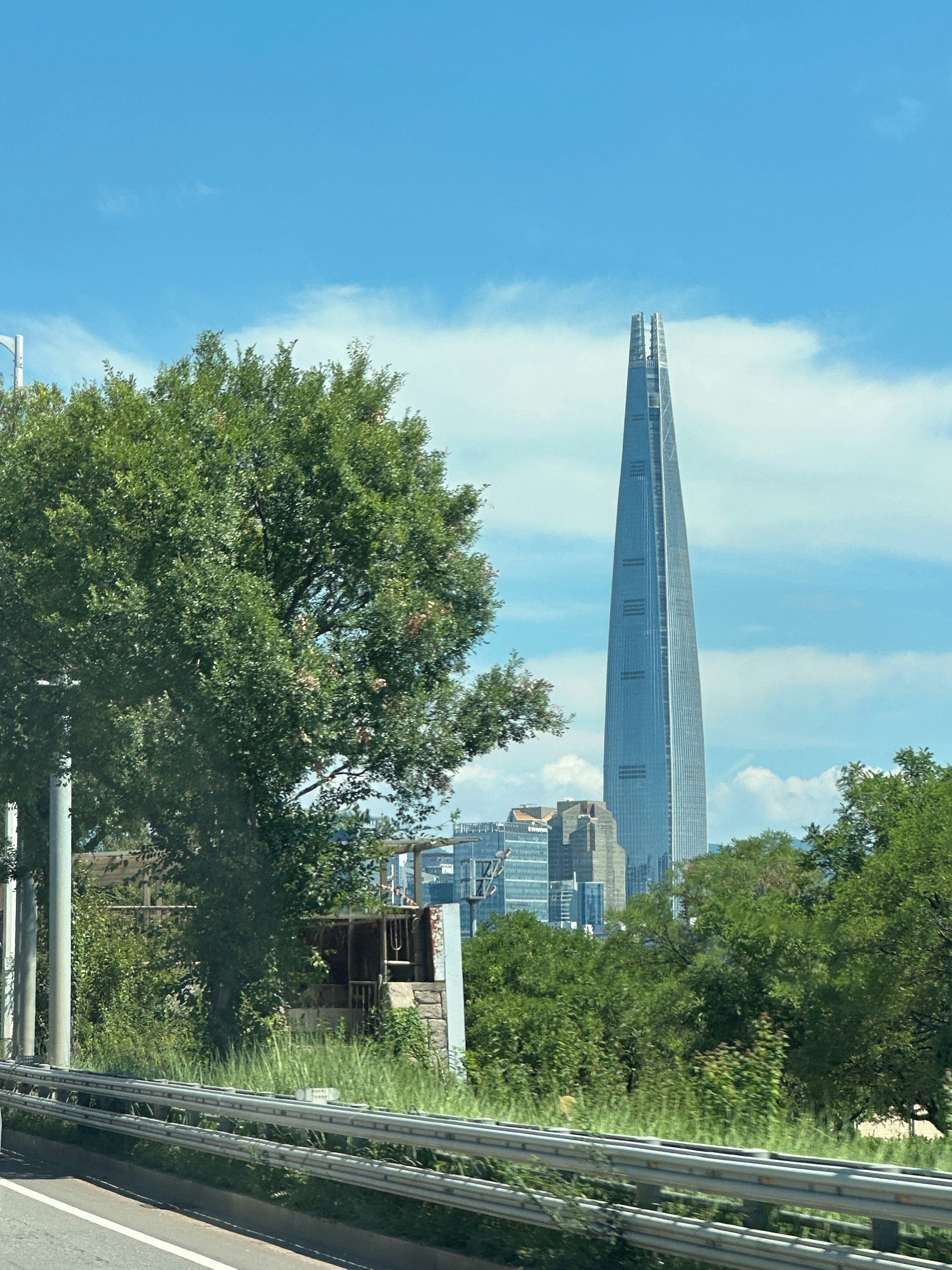 Urban Pinnacle: A Towering Tribute to Modern Architecture