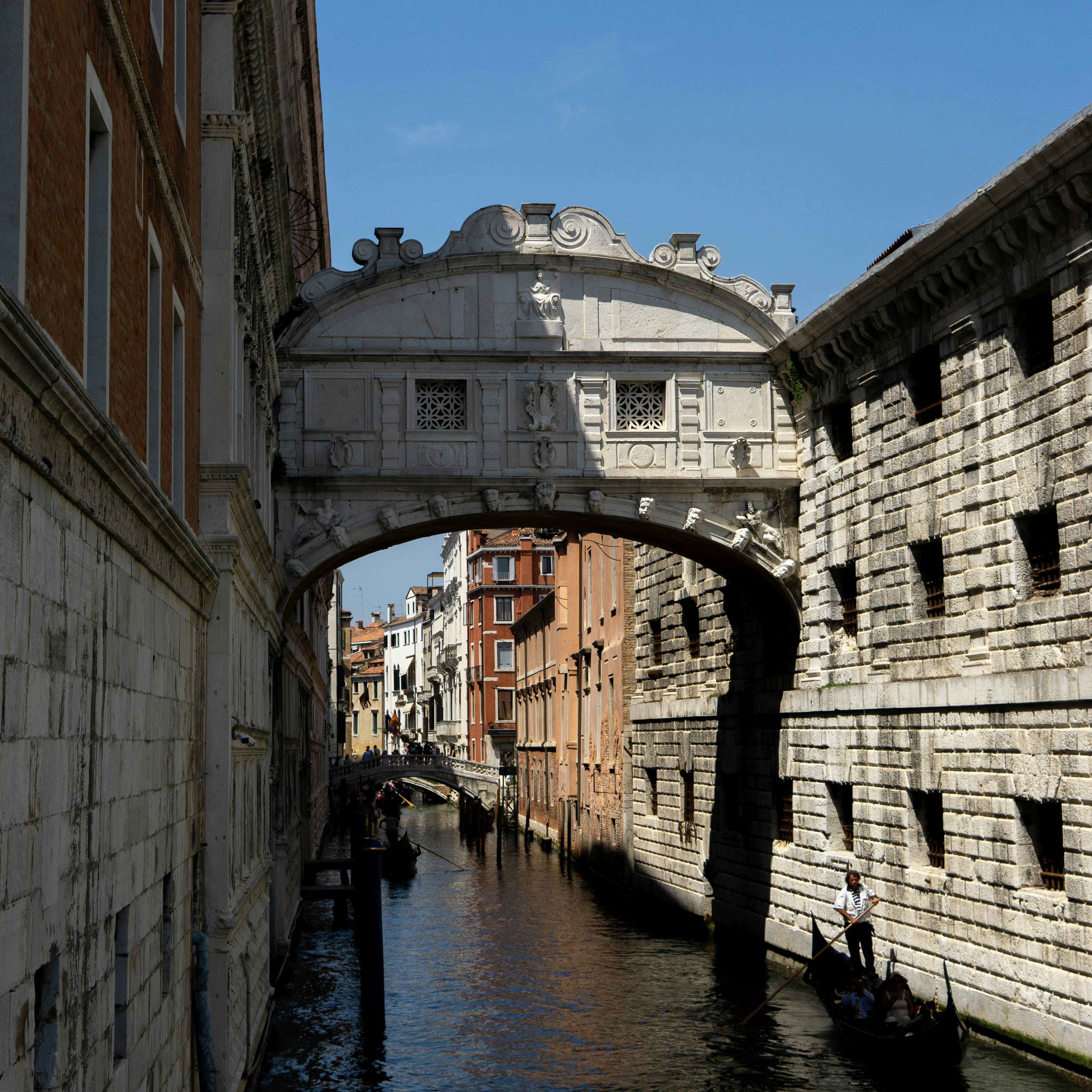 Echoes of History: The Bridge of Sighs