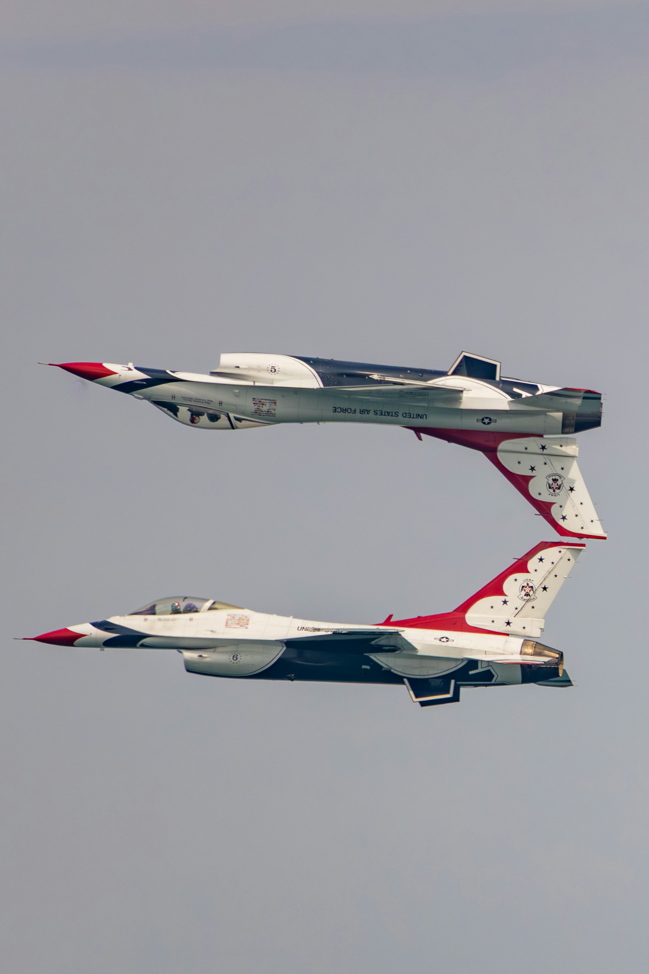 The USAF Thunderbirds performing at the Chicago Air and Water show 2025