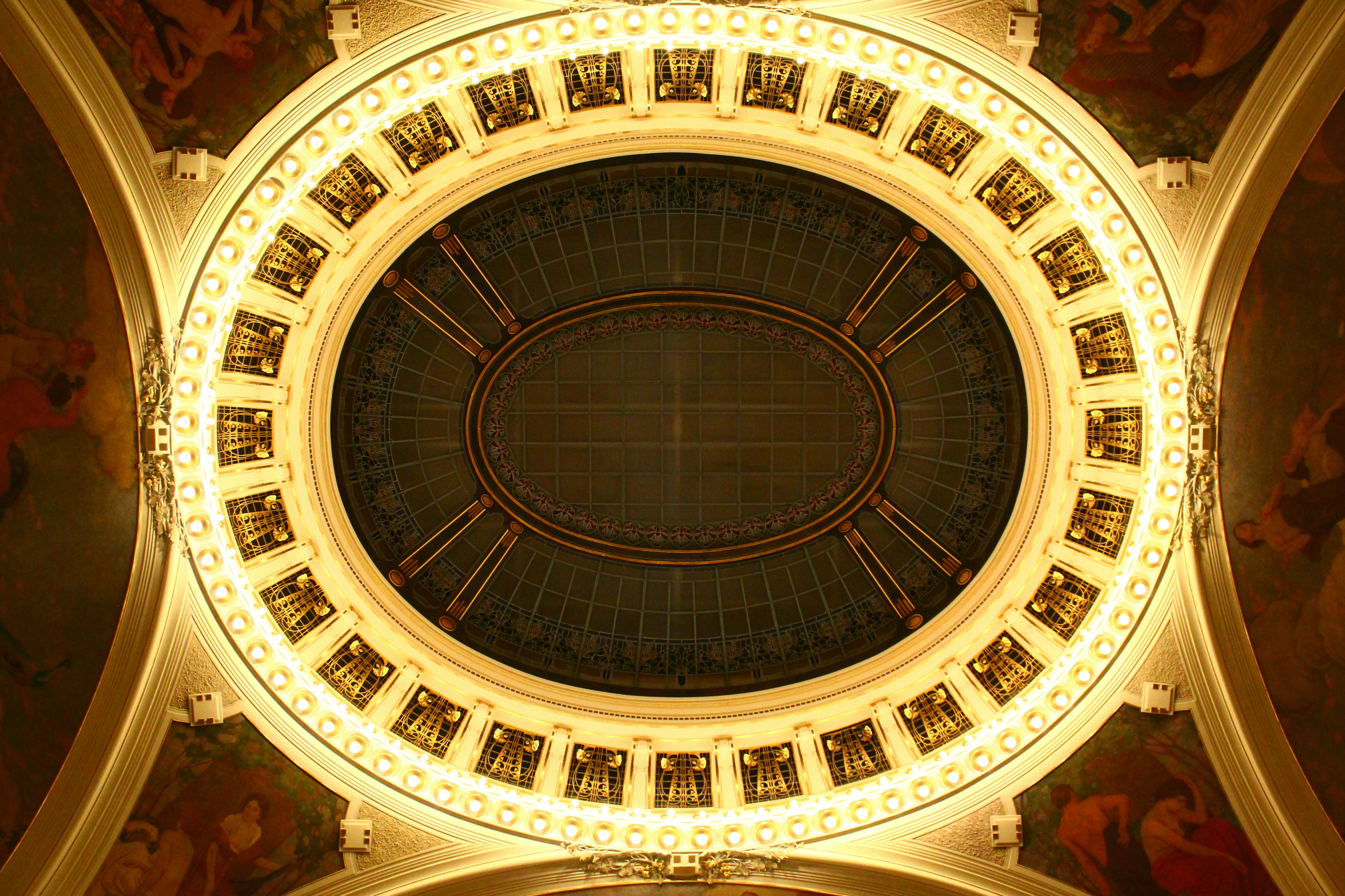 Illuminated Elegance: A Glimpse into Architectural Grandeur
