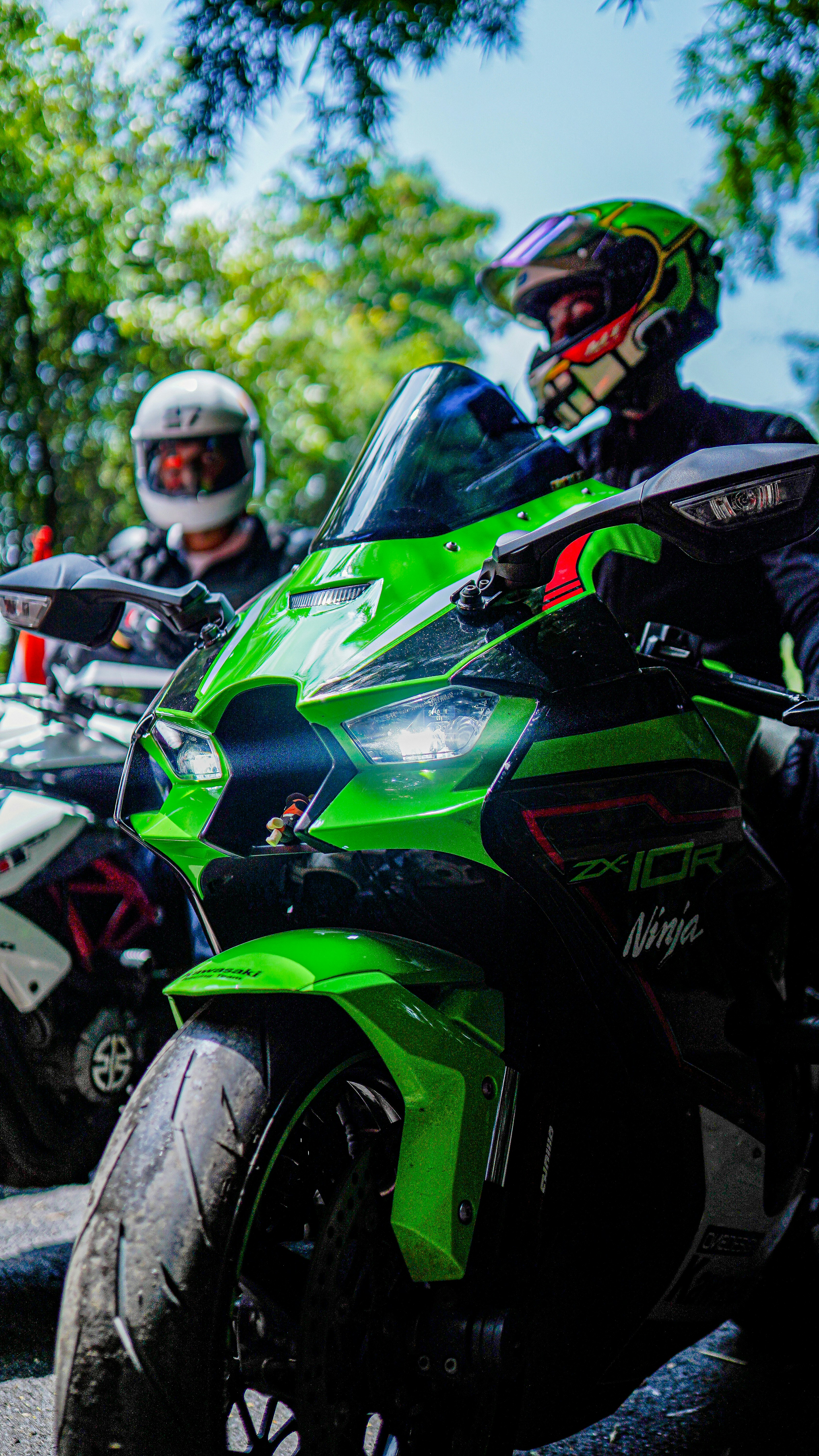 Neon Fury at Close Range: Kawasaki Ninja ZX-10R in Focus