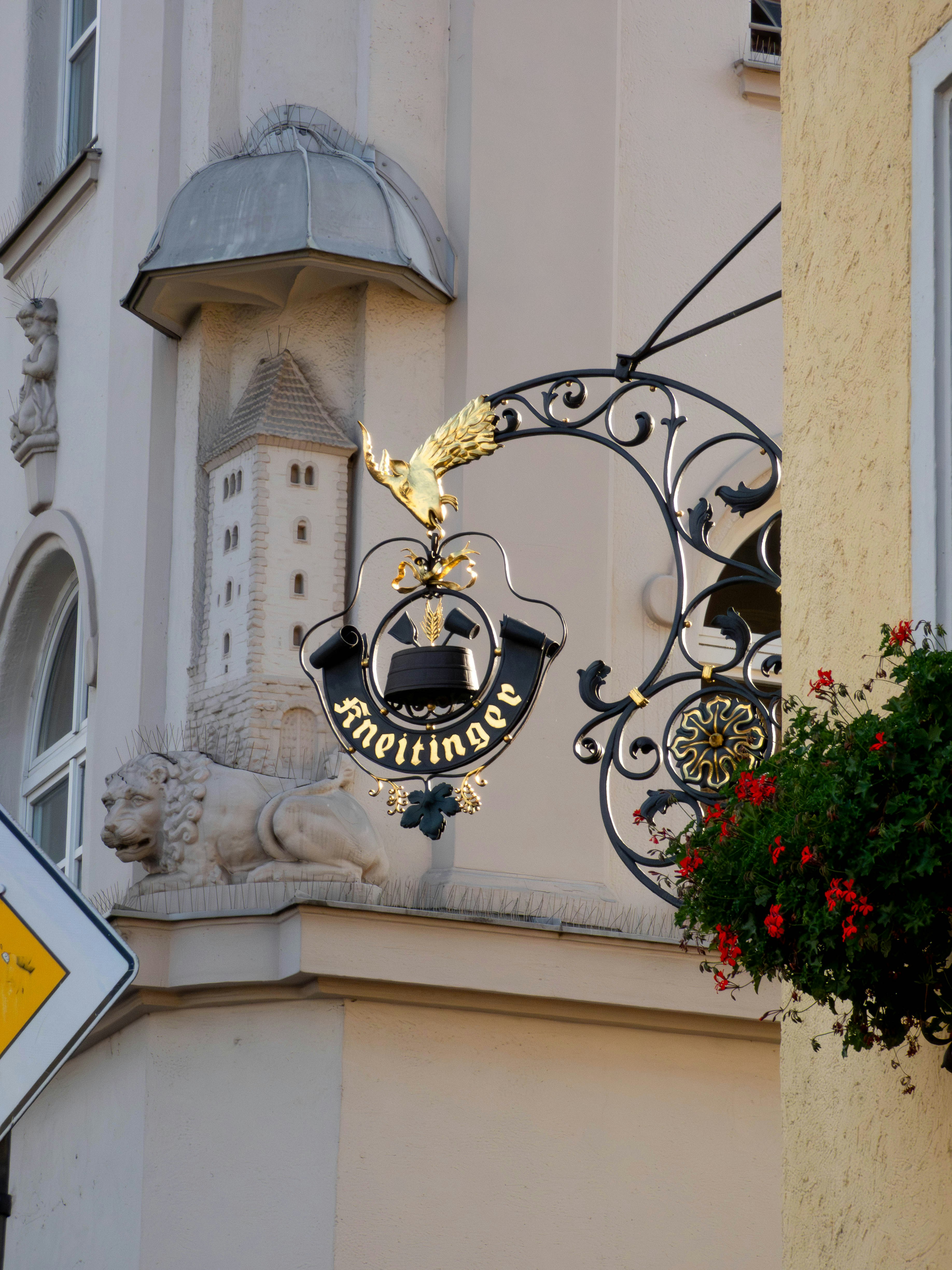 Heraldic Elegance: The Kreitinger Signage