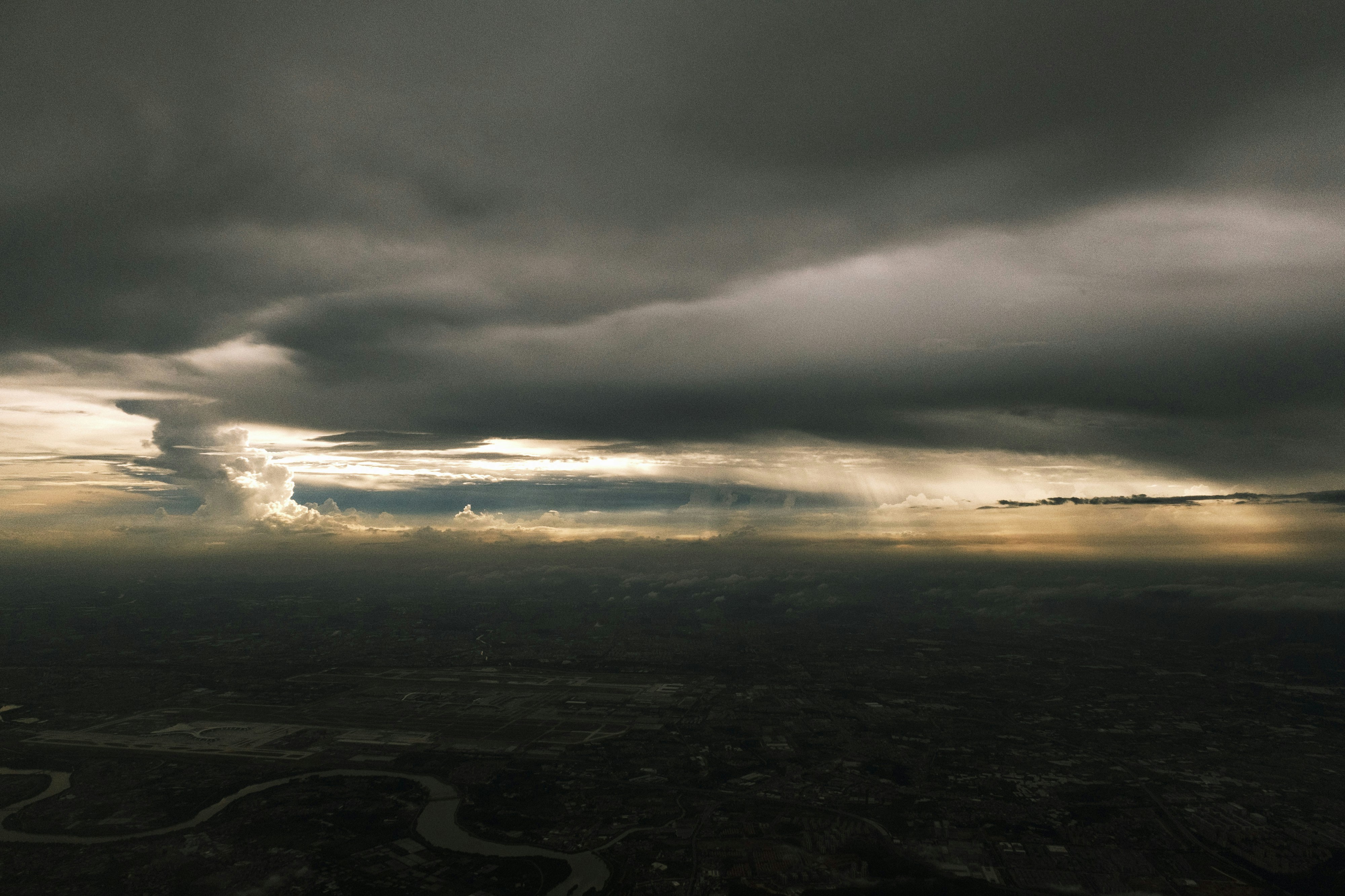 Veil of Clouds: A Celestial Drama Unfolds