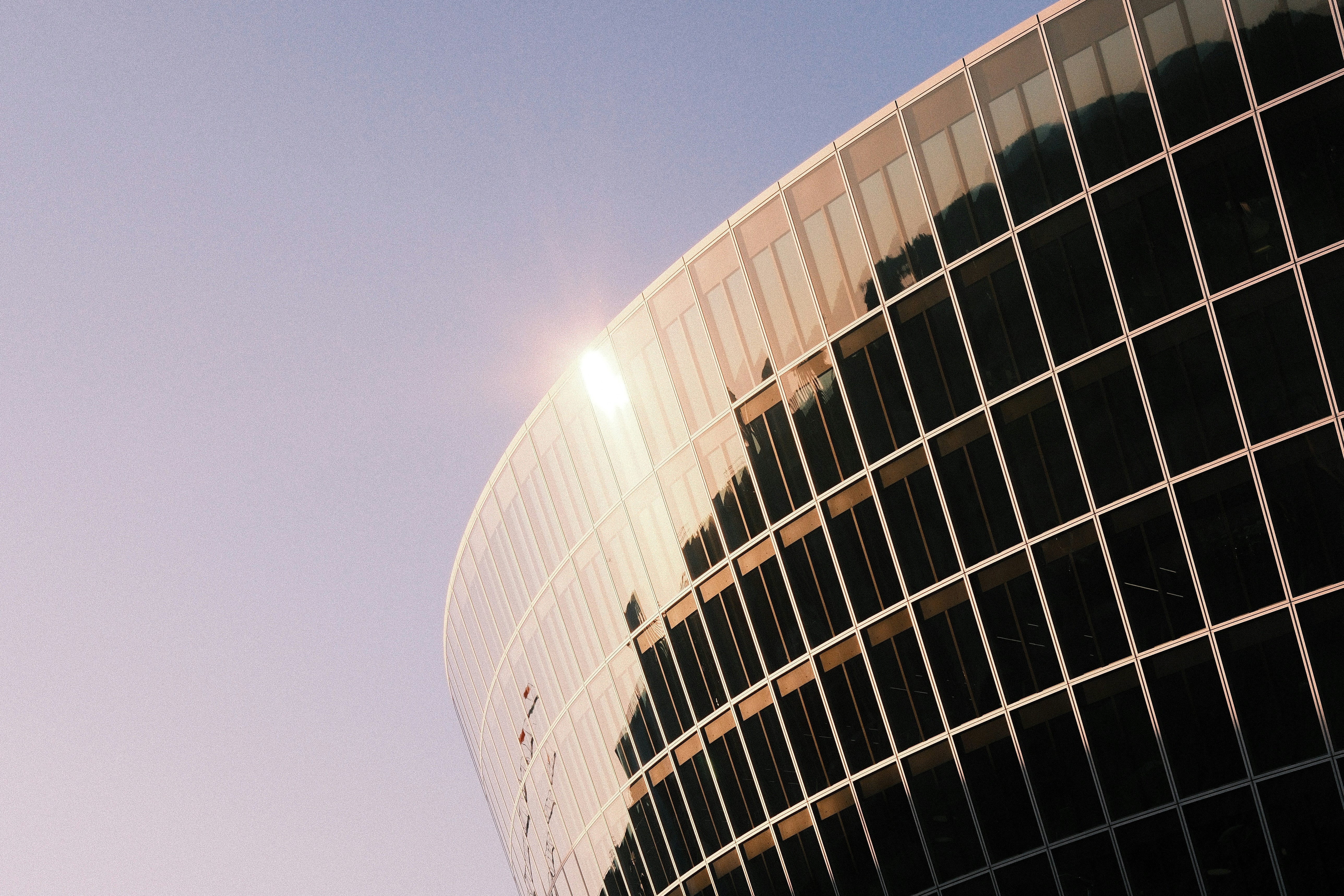 Reflections of Modernity: A Glimpse into Architectural Elegance