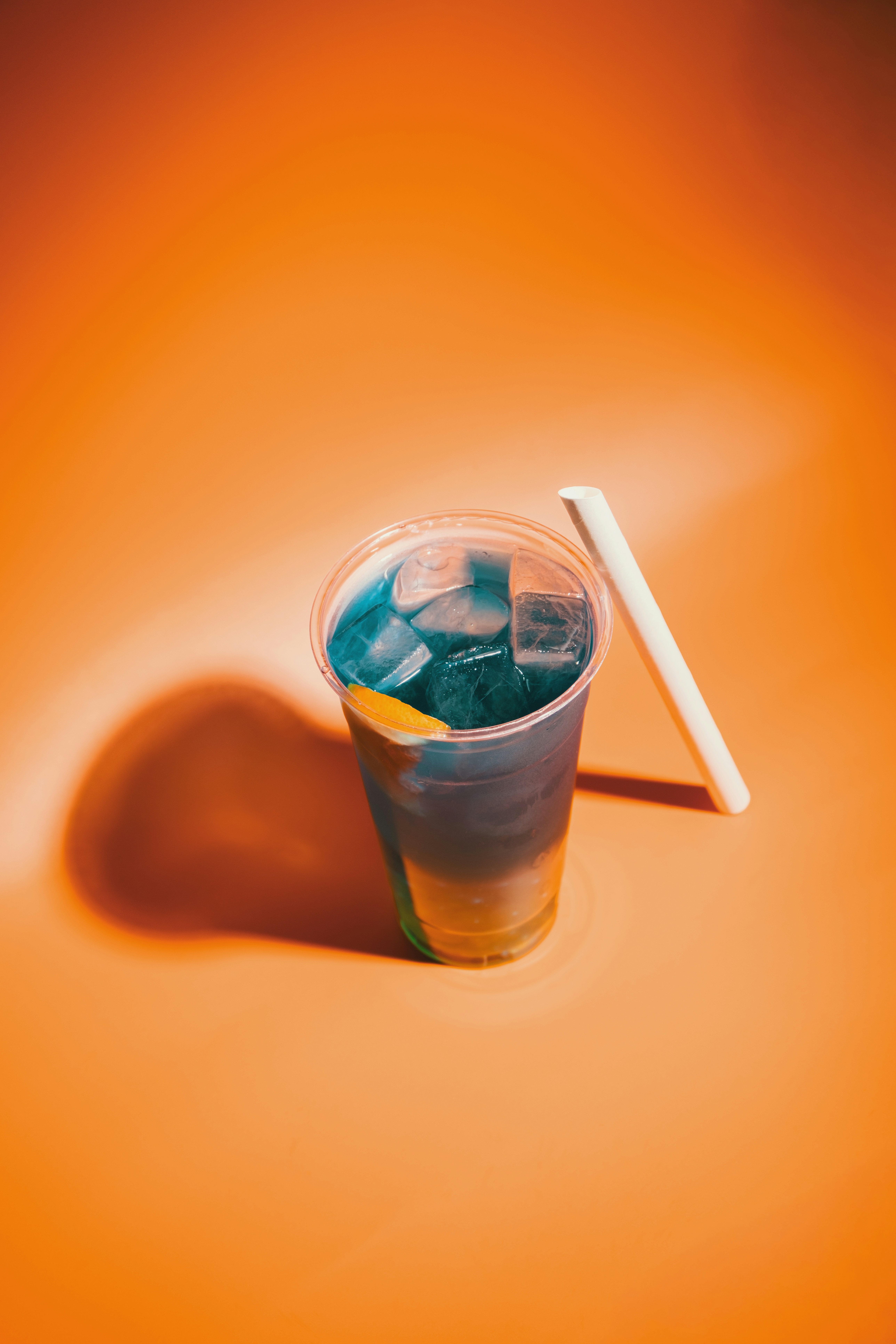 Tropical Refresher in a Vibrant Setting