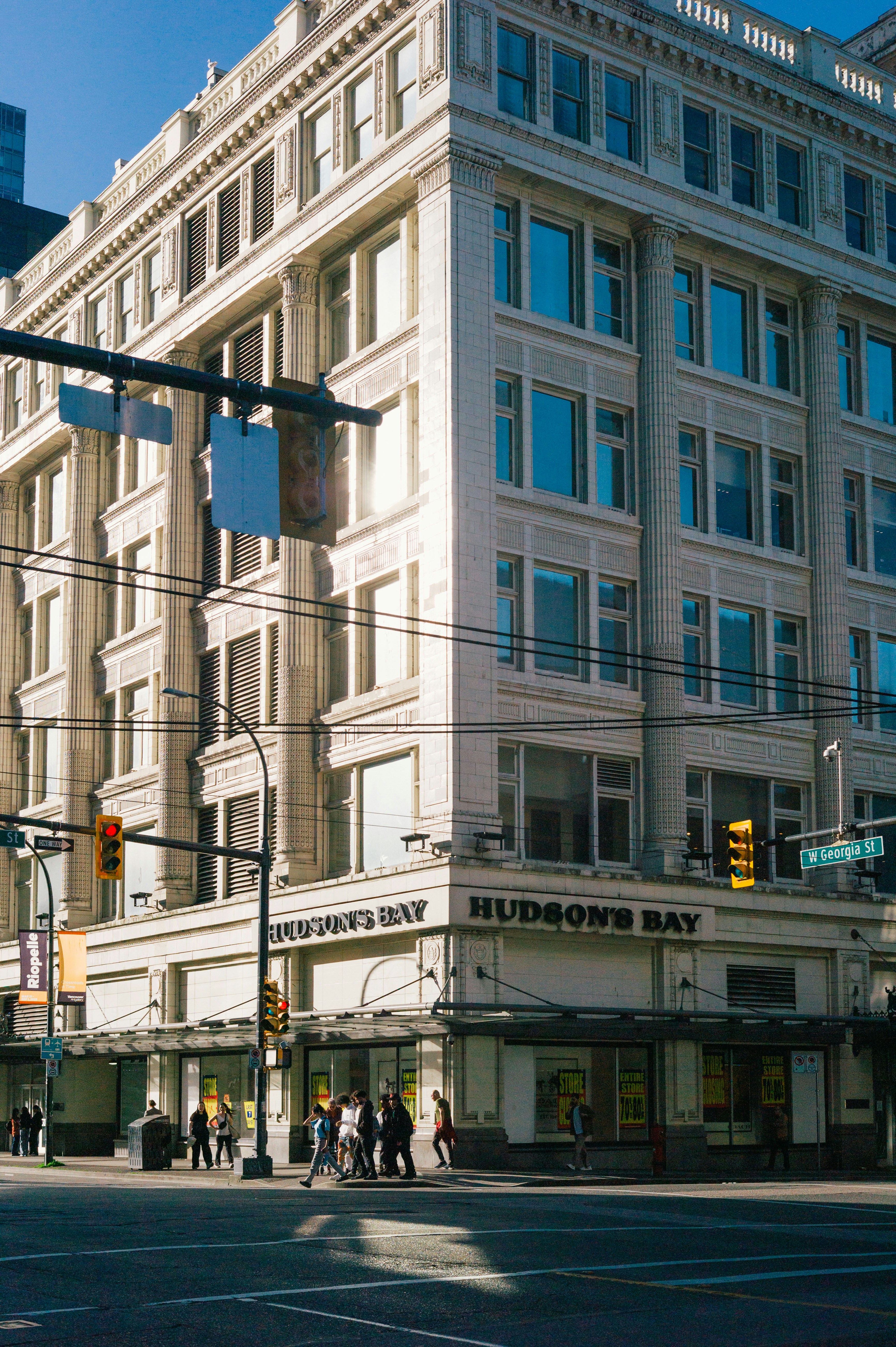 Architectural Elegance: A Glimpse of Urban Heritage