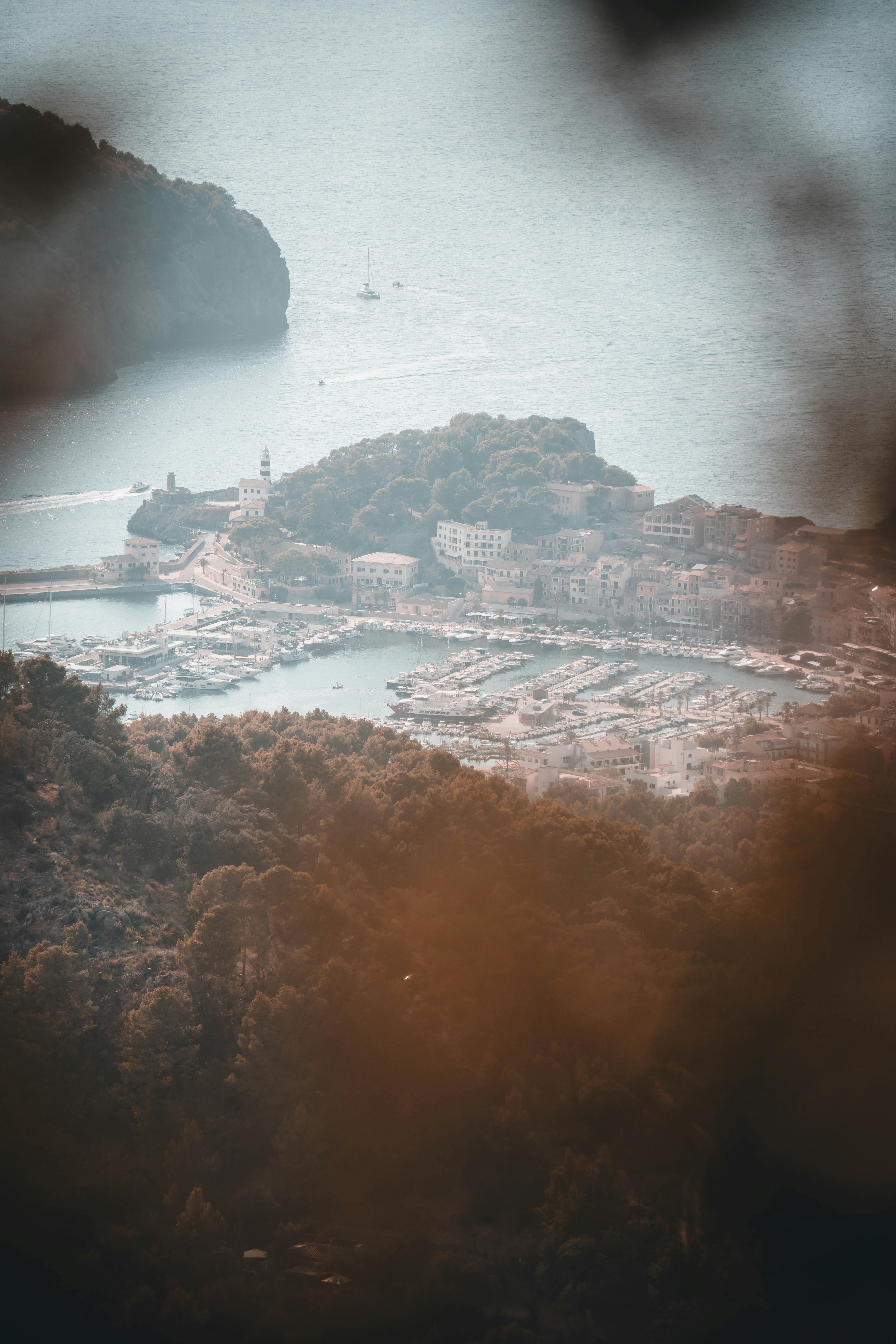Harbor Serenity: A Coastal Retreat