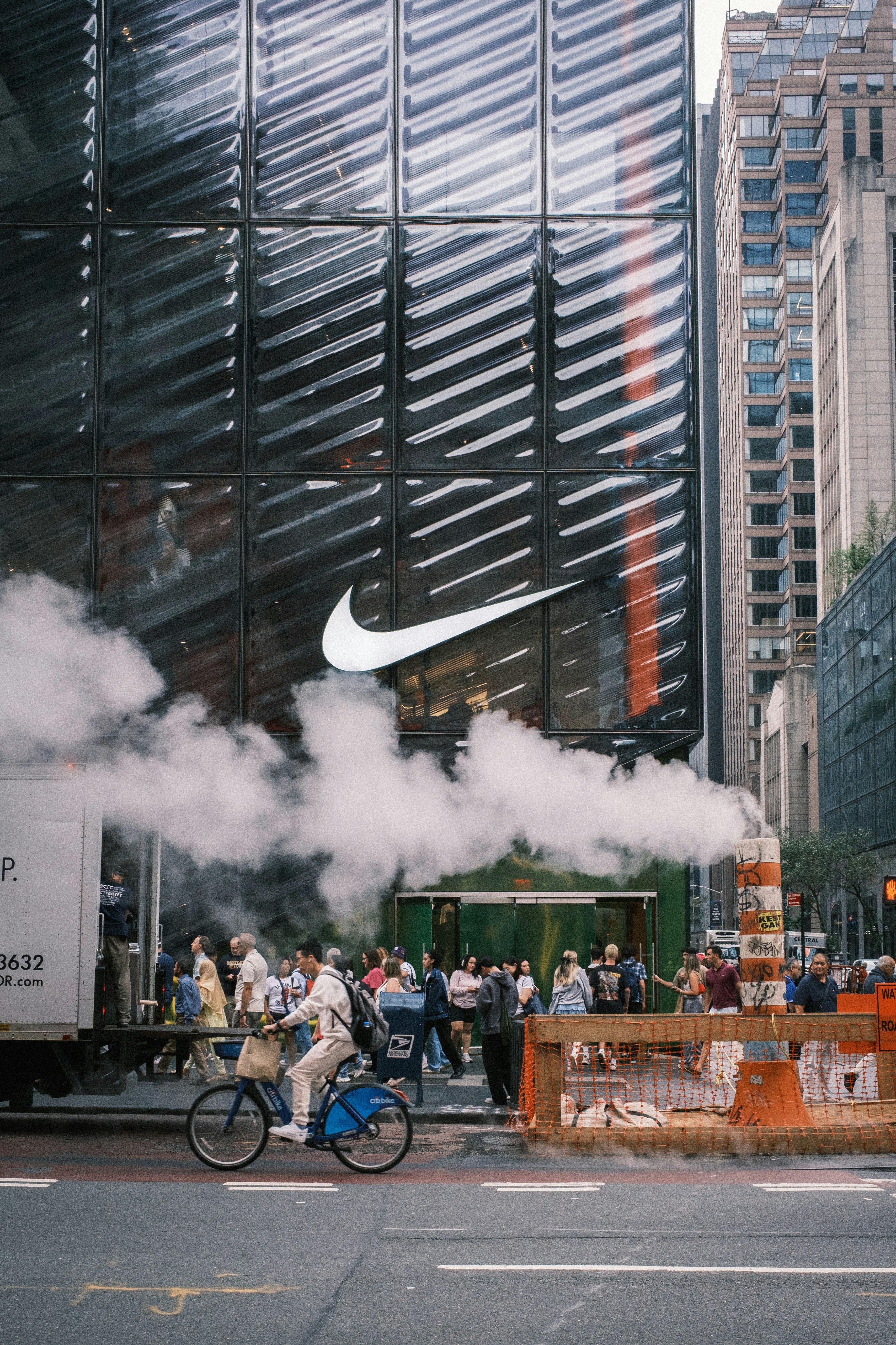 Urban Pulse: The Intersection of Motion and Stillness